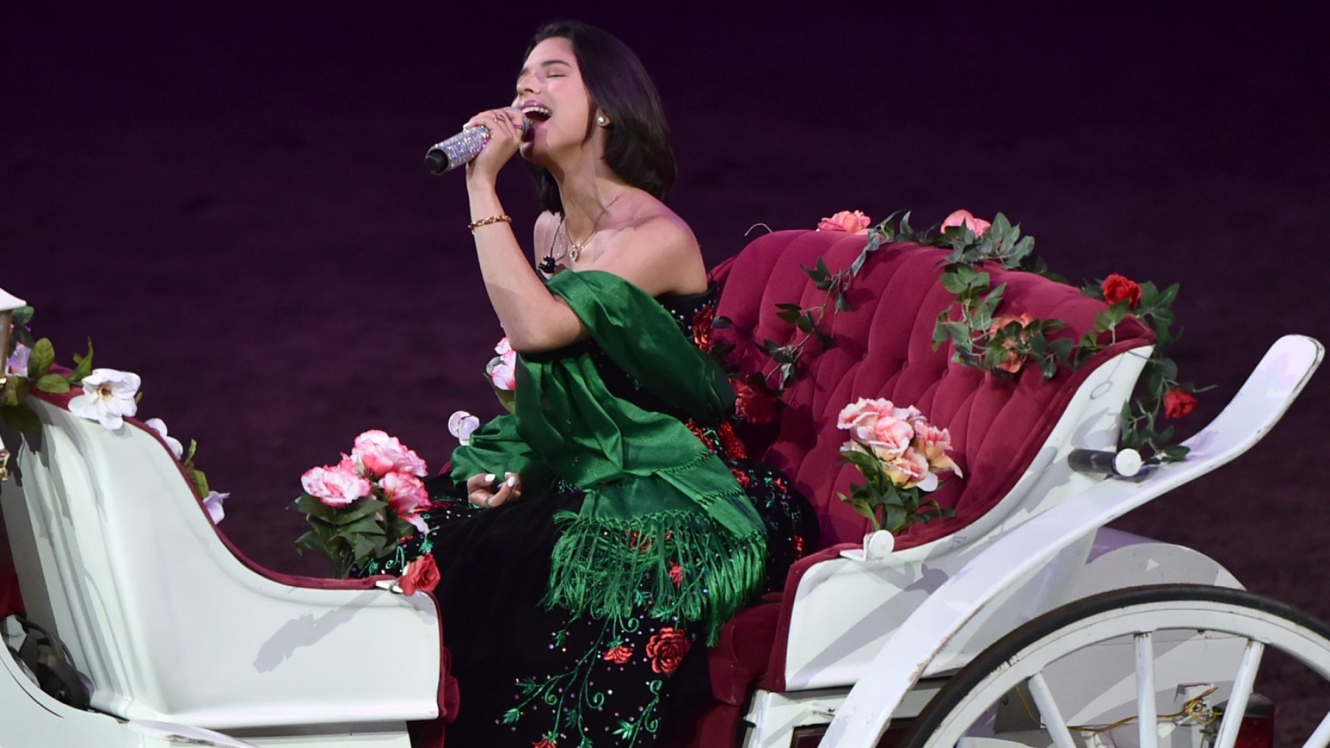 Para Ángela Aguilar la música mexicana es la mejor compañía en los ...