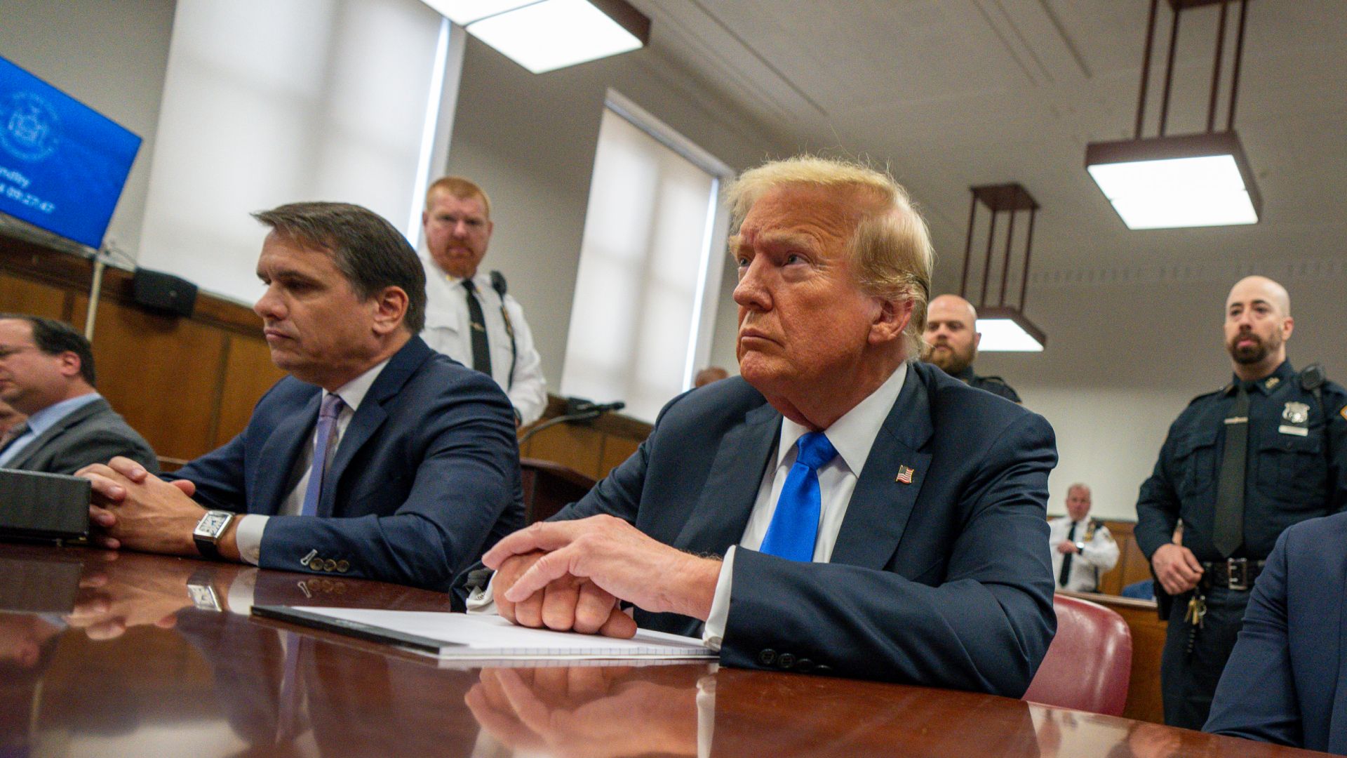 Segundo día de deliberaciones del jurado en el juicio penal a Donald ...