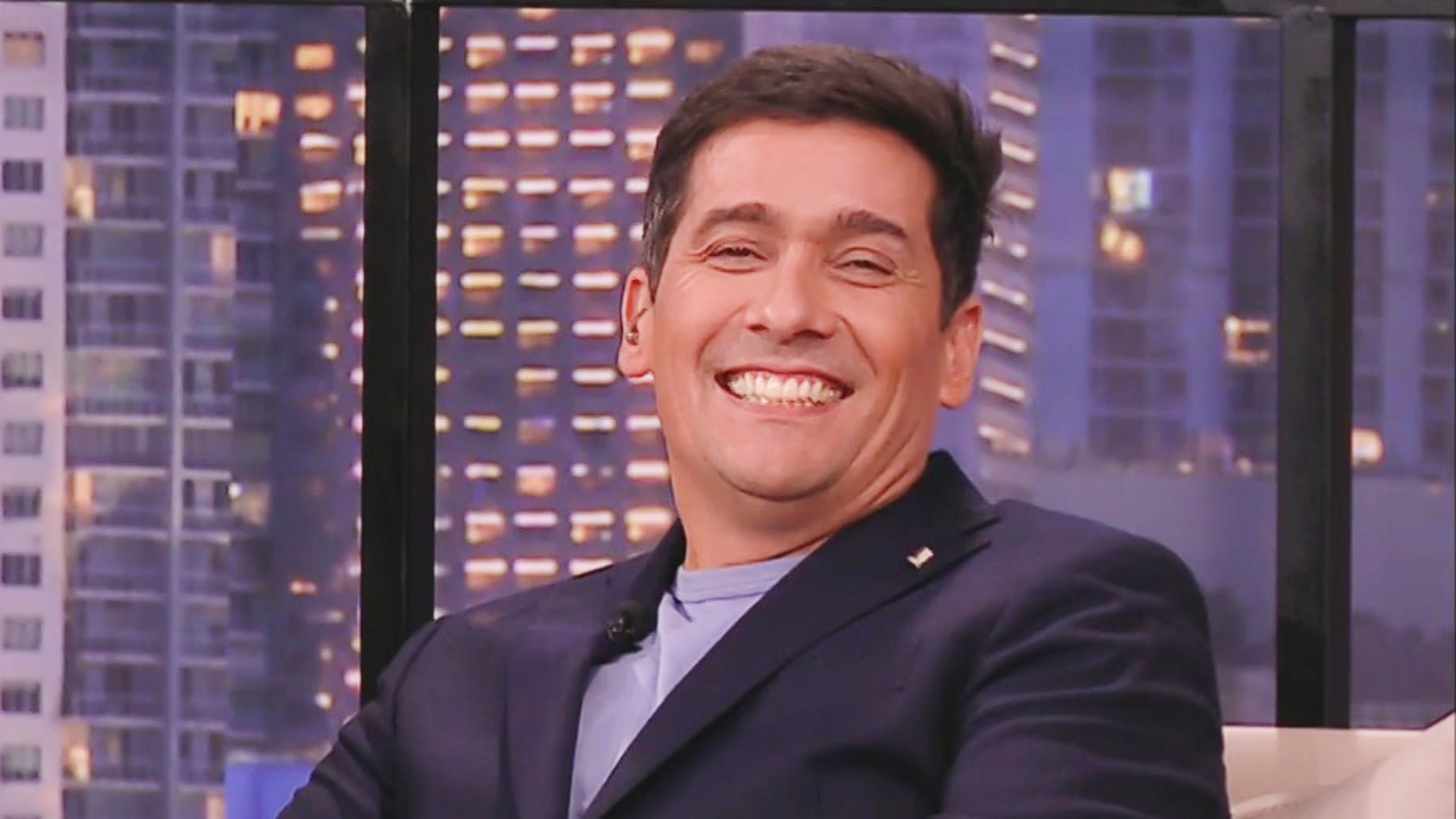 ¿Llamar o textear?: Rafael Araneda encuesta al palco y pone nervioso a ...