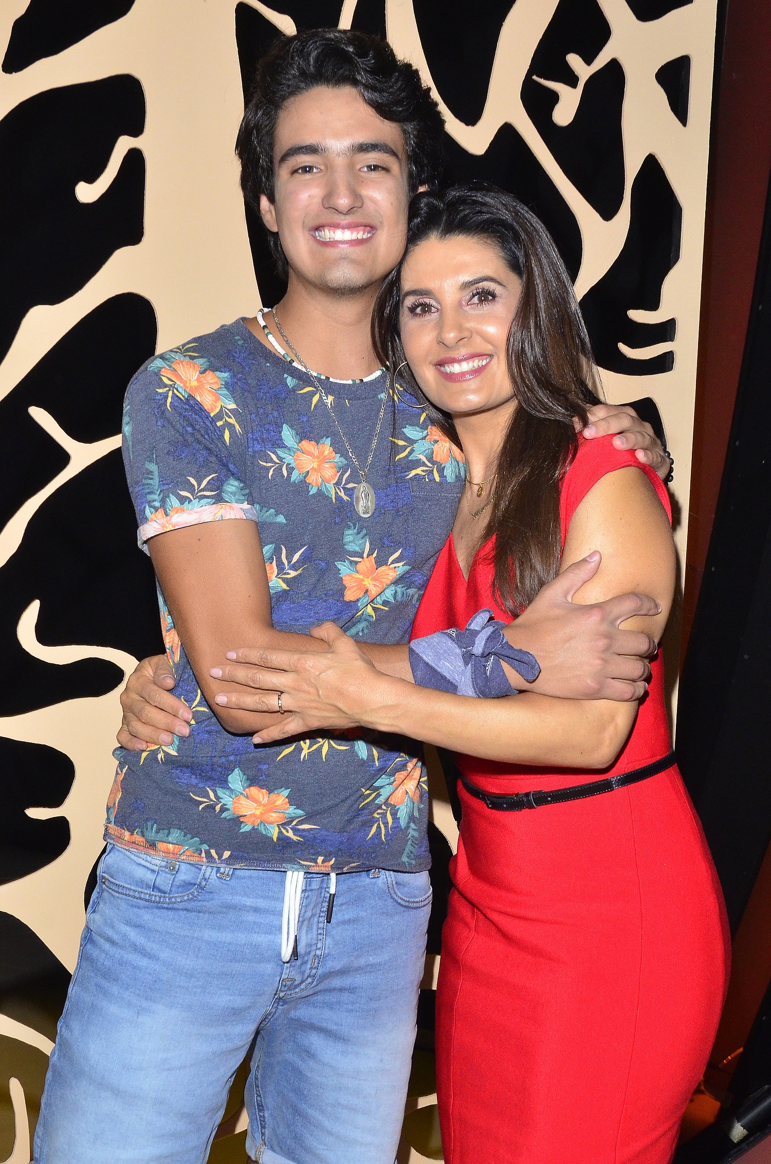 Sebastián Poza admira a su madre Mayrín Villanueva y así lo demuestra ...