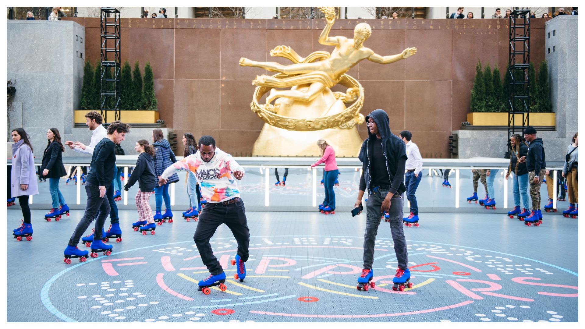 Puedes patinar sobre ruedas en Rockefeller Center en NYC | Univision 41 ...