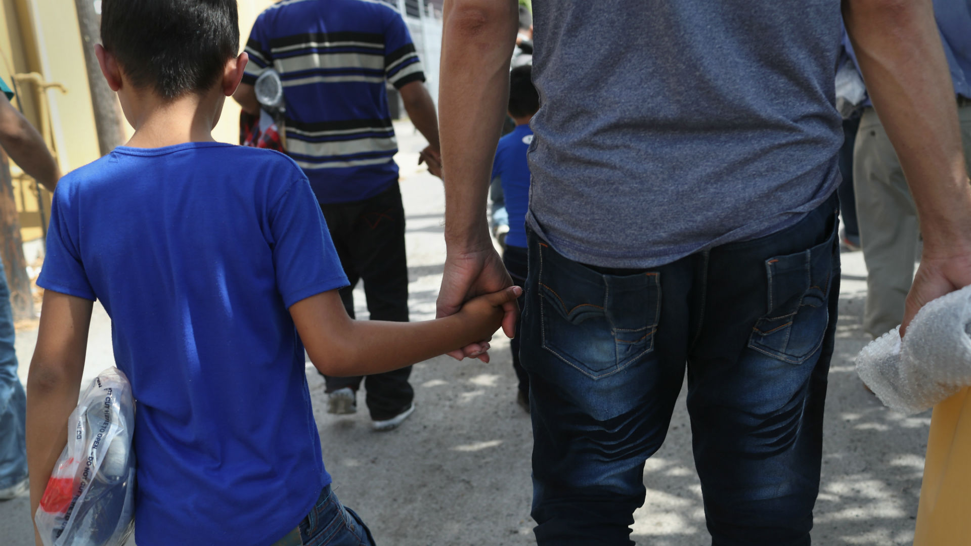 Albergue para niños inmigrantes en California abre sus puertas a las ...