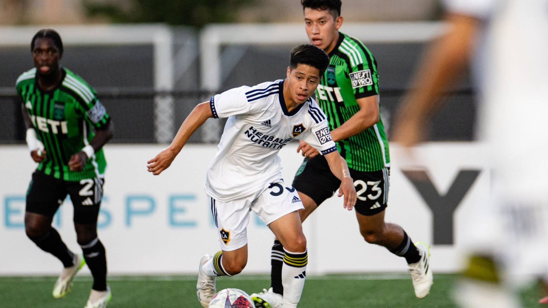 El mexicano Alex Alcalá se unirá al Manchester City tras su paso por LA ...