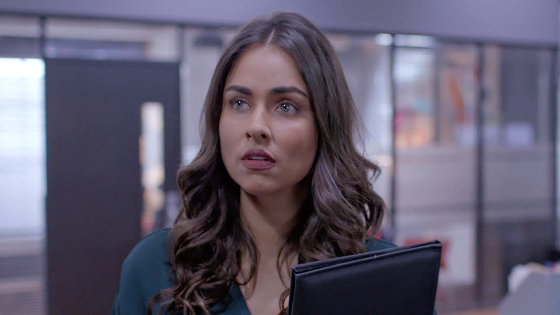 Resumen Capítulo 82: Los crímenes de Eva se hacen públicos | Shows Amar ...