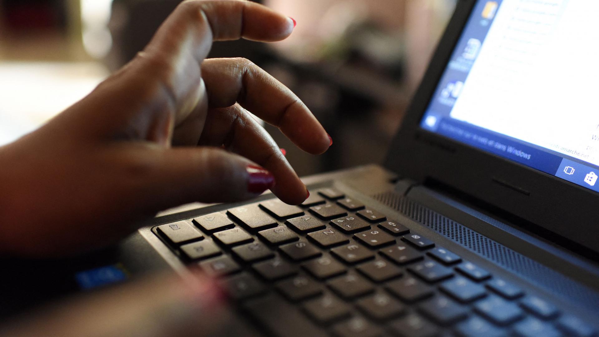 Conoce el programa con el que podrás culminar tus estudios universitarios | Video | Univision 23 ...