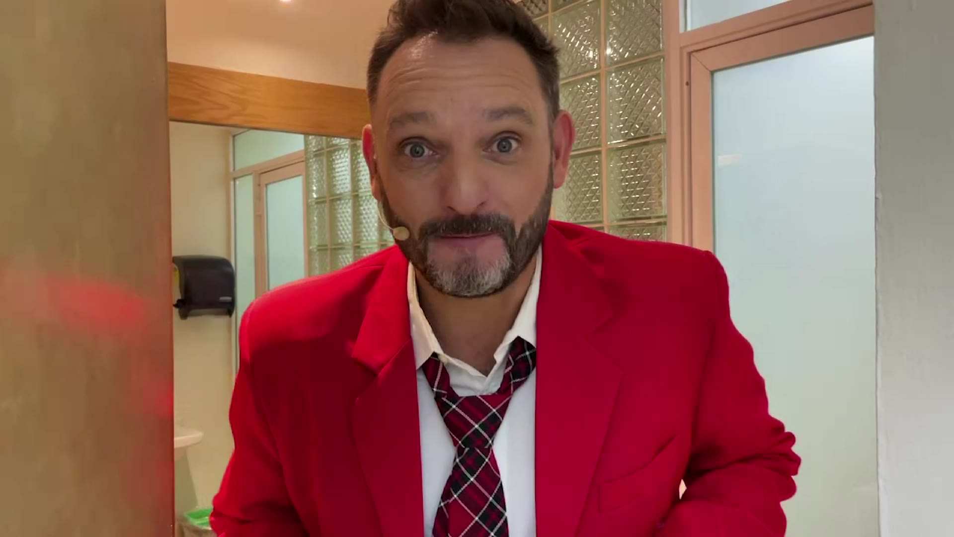 Detrás de cámaras del regreso sorpresa de Fastlicht a Me Caigo de Risa ...