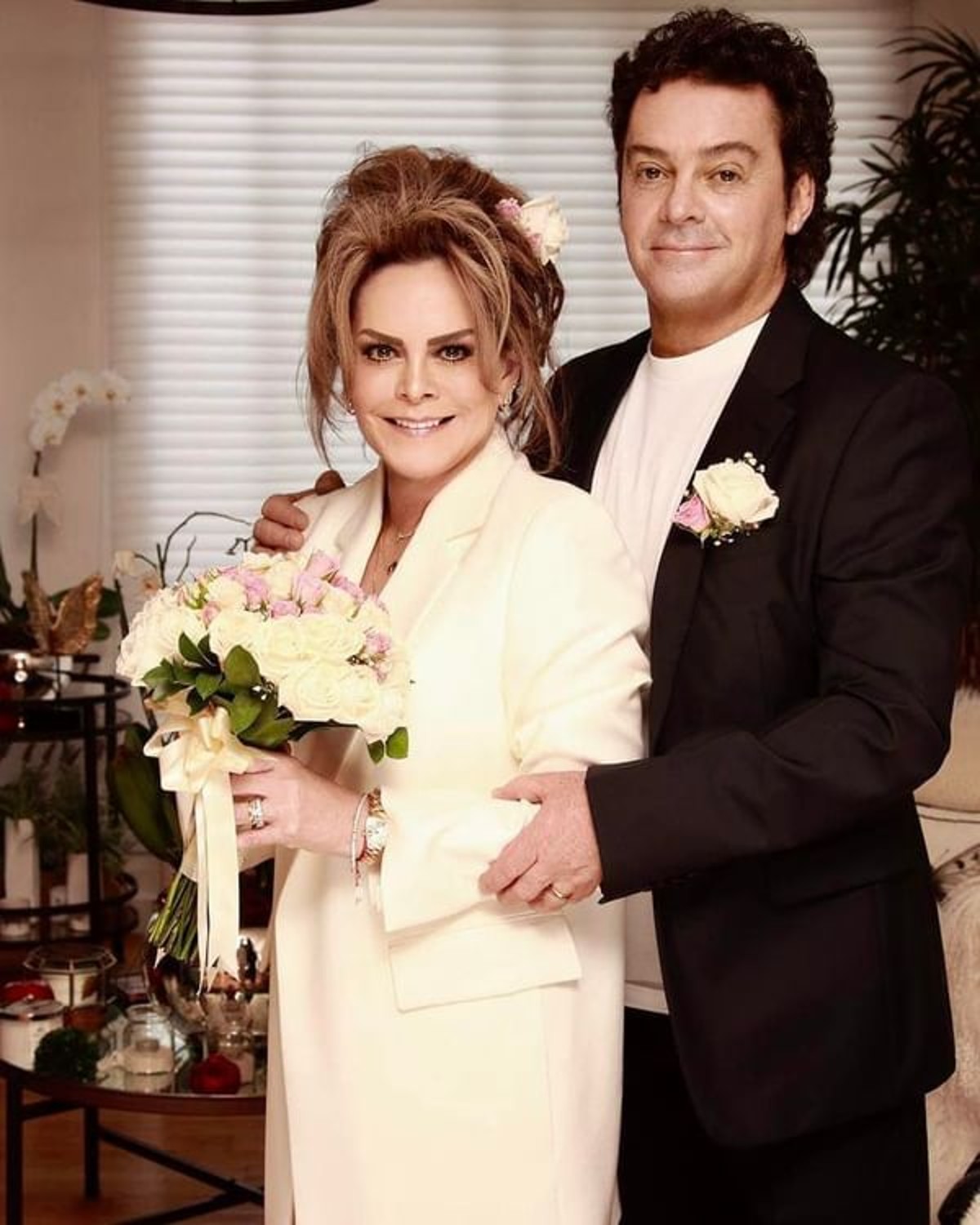 Mara Patricia Castañeda cuenta todo sobre su boda con Iván Martínez | Las Estrellas Home Lo ...