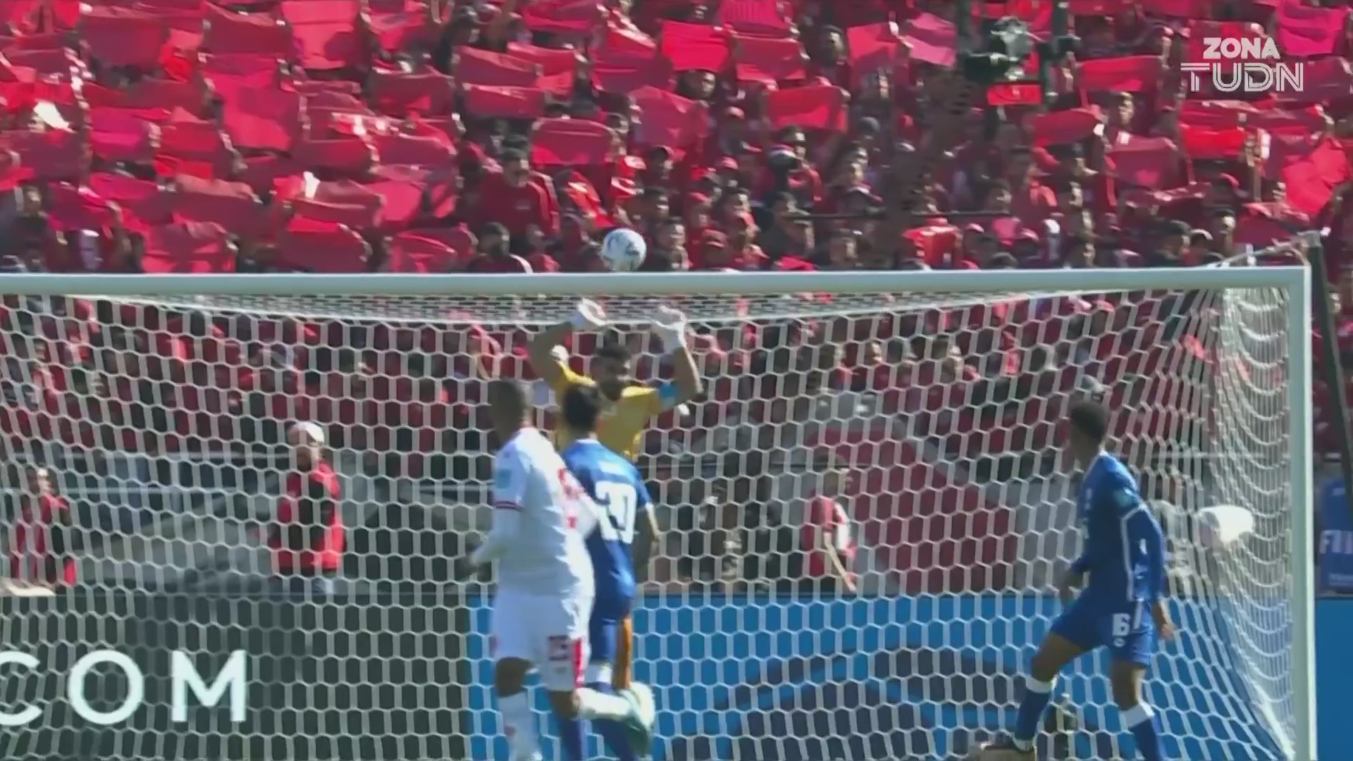 ¡Avisan primero! Reda Jaadi prueba fusil desde fuera del área ...