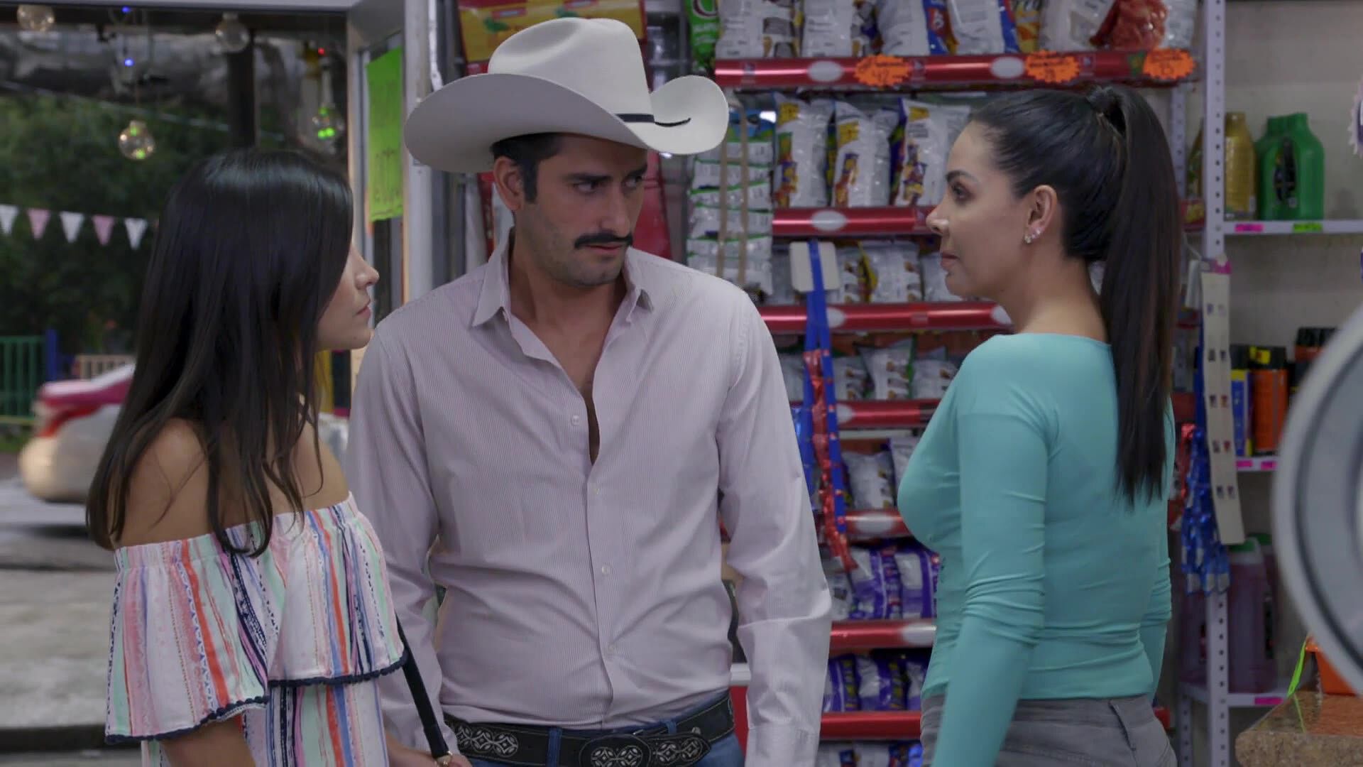 La Rosa de Guadalupe: Raquel corre a la amante de Teo de su negocio ...