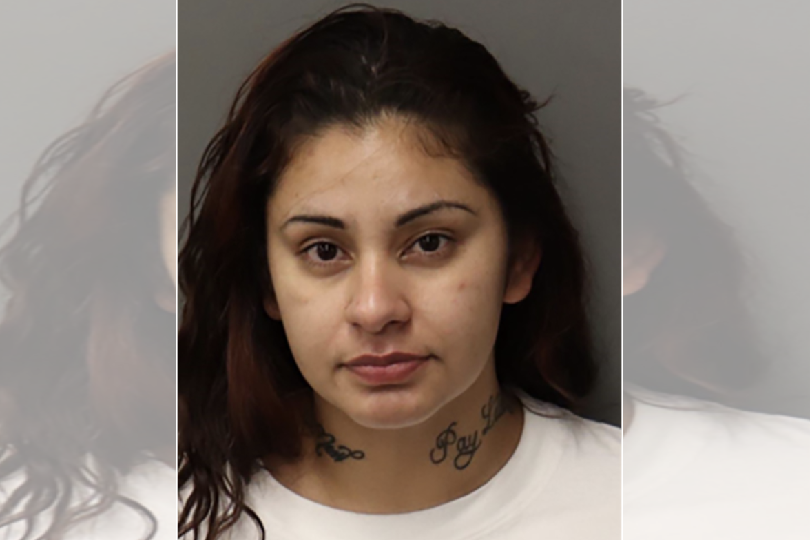 Arrestan a una mujer de Riverside por posible fraude con beneficios de ...