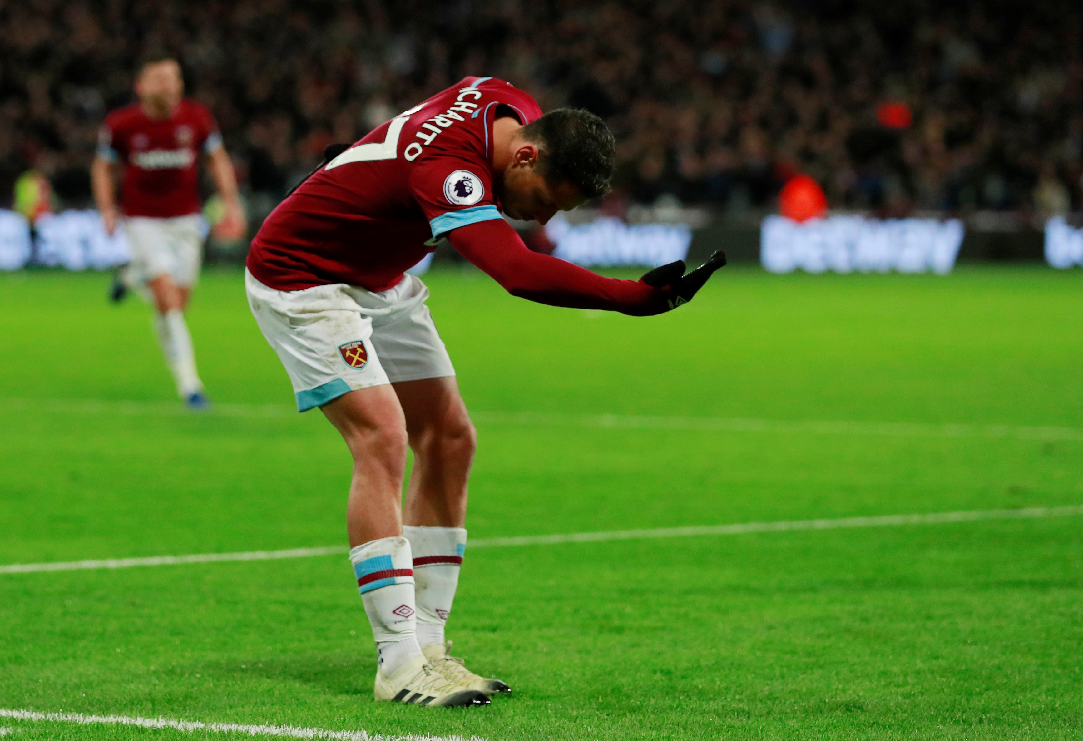 En fotos: Chicharito volvió a celebrar con el West Ham, que mantiene su ...