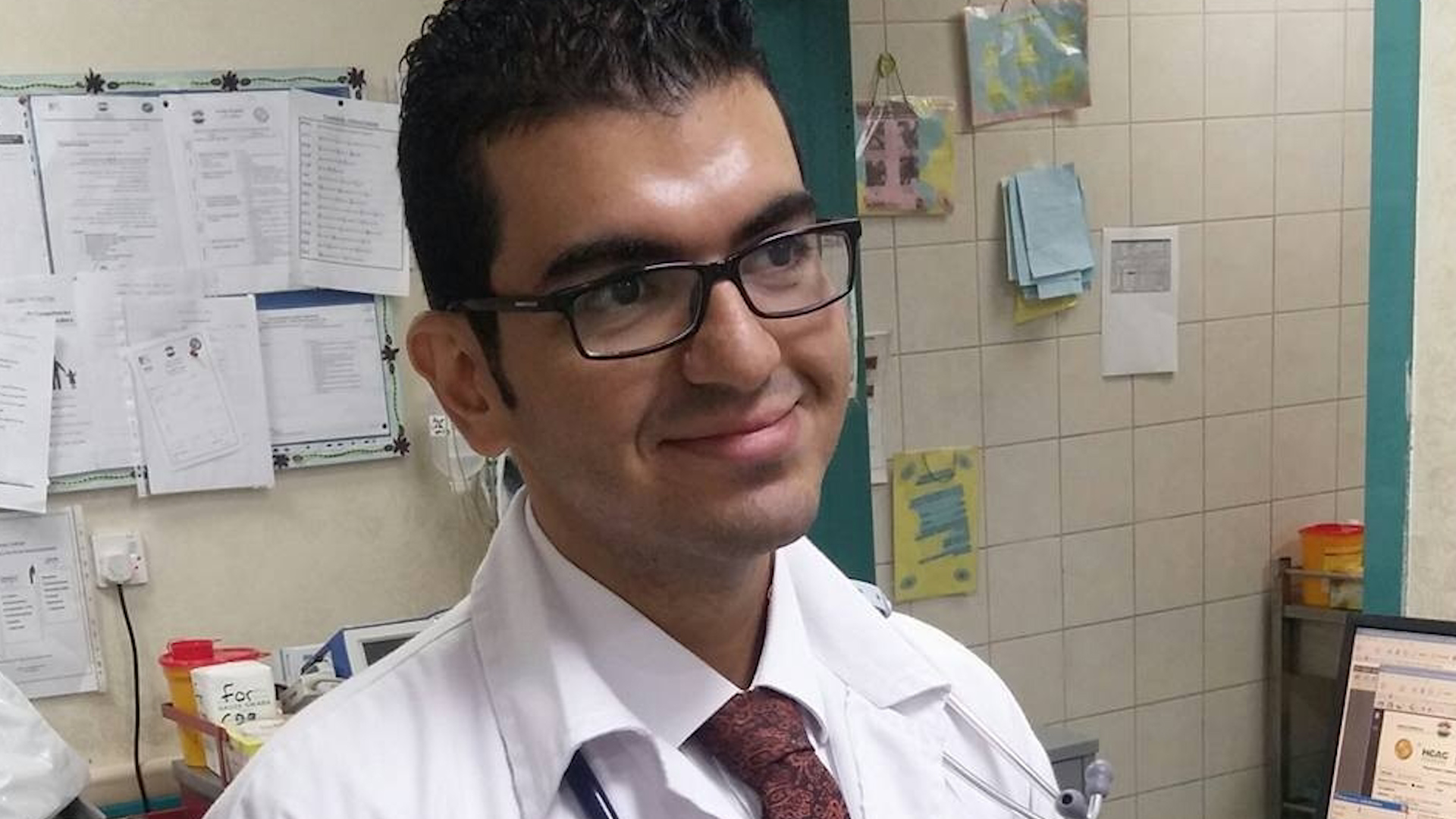 Muere en un ataque israelí el doctor que optó por quedarse en Gaza para ...