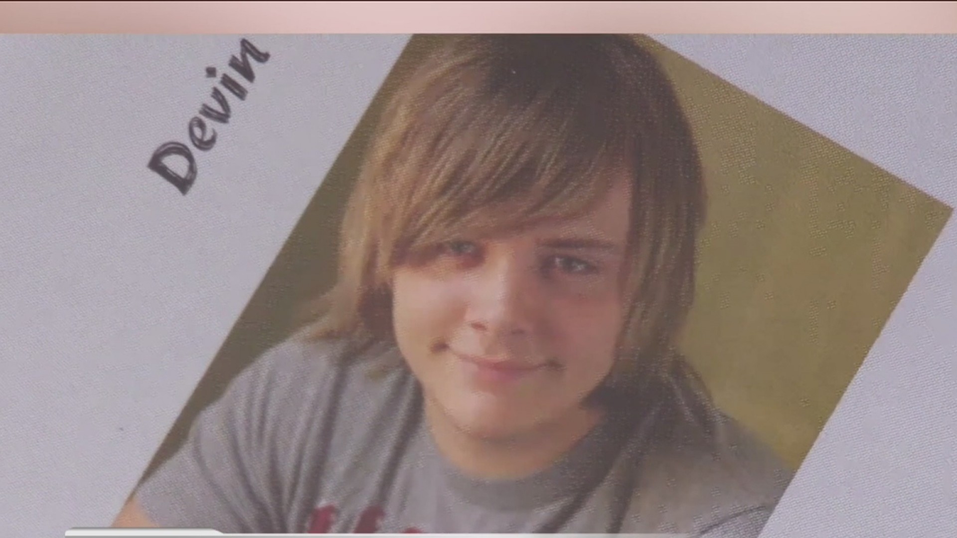 ¿Quién era Devin Kelly, el atacante de la masacre en Texas? | Video ...