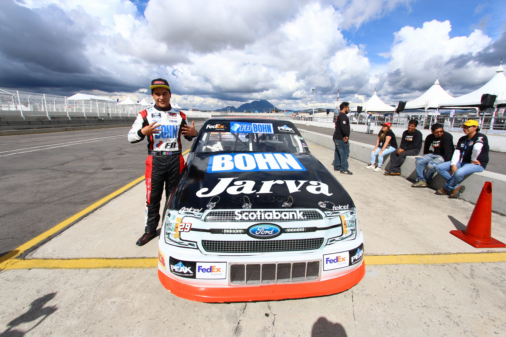 Jorge Parra y Salvador de Alba logran pole | Deportes Más Deportes ...