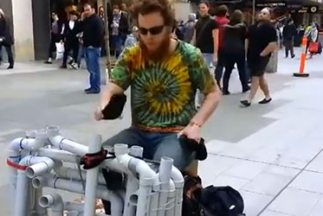 WATCH: Pipe Guy plays the hits! | Univision 14 San Francisco KDTV ...