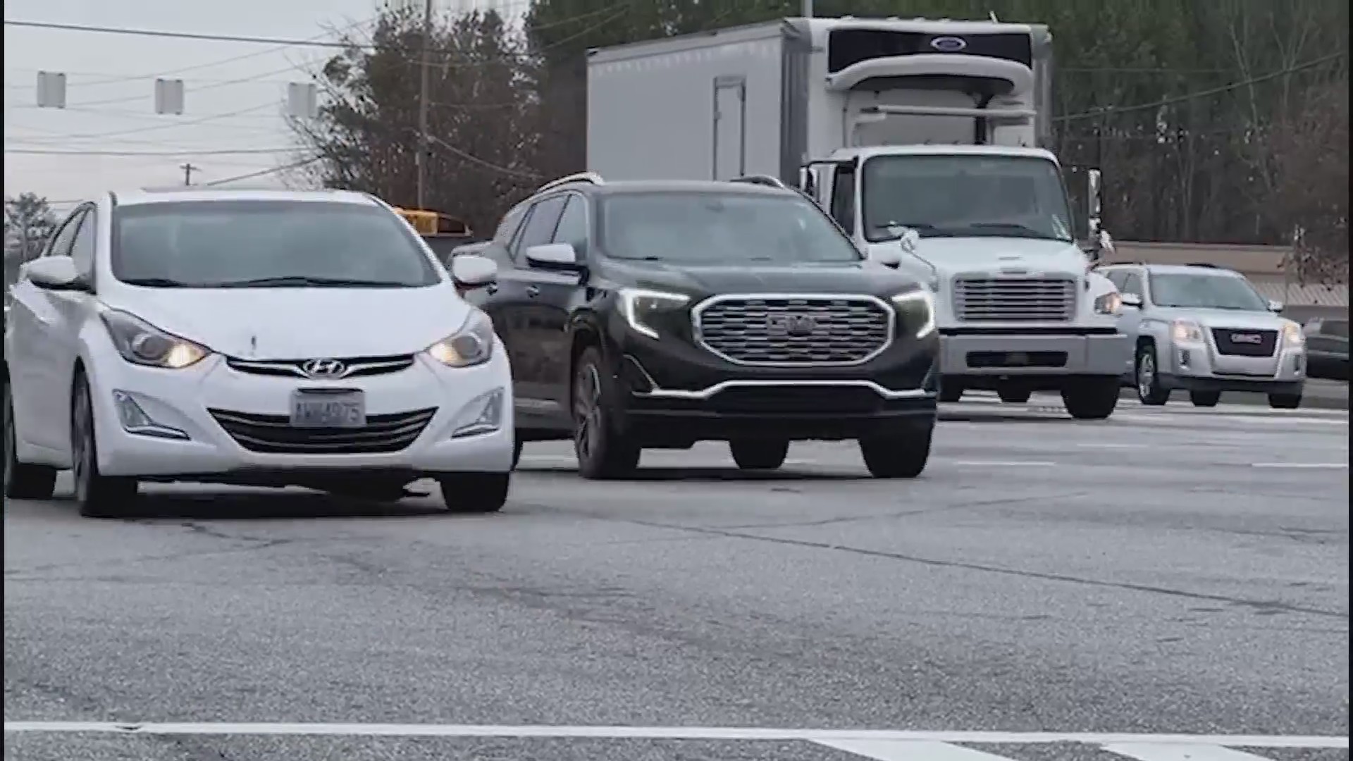 Proyecto de ley busca deportar a extranjeros con DUI | Video ...