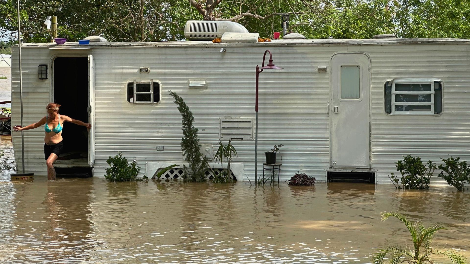 Emergencia por inundaciones en Houston: Condado Harris activa líneas de ...