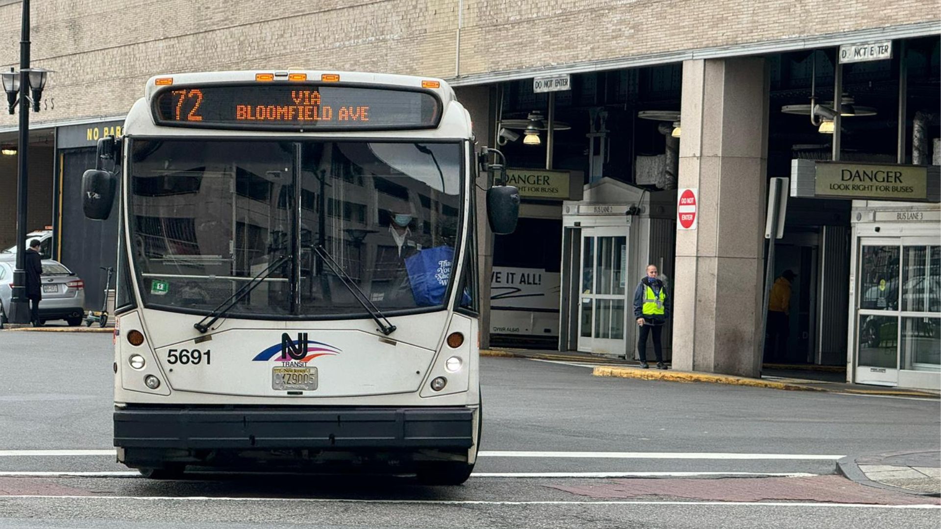 Tarifas de bus en Nueva Jersey: aumentan 15% a tarifas de transporte ...