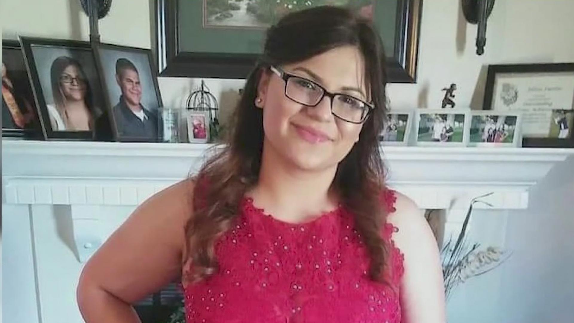 Familia y amigos pueden despedir el cuerpo de Jolissa Fuentes | Video ...