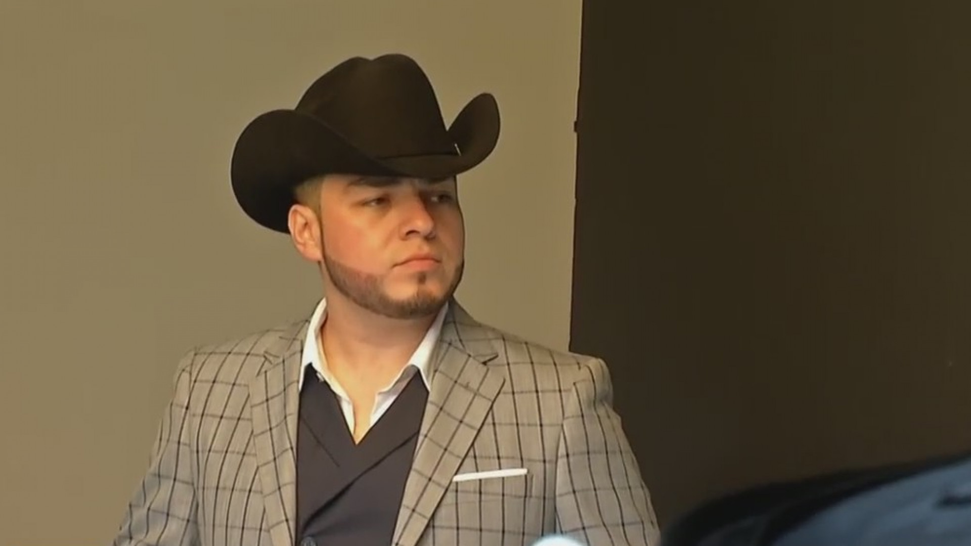 Lenin Ramírez nos revela qué usará en la alfombra magenta de Premio Lo ...