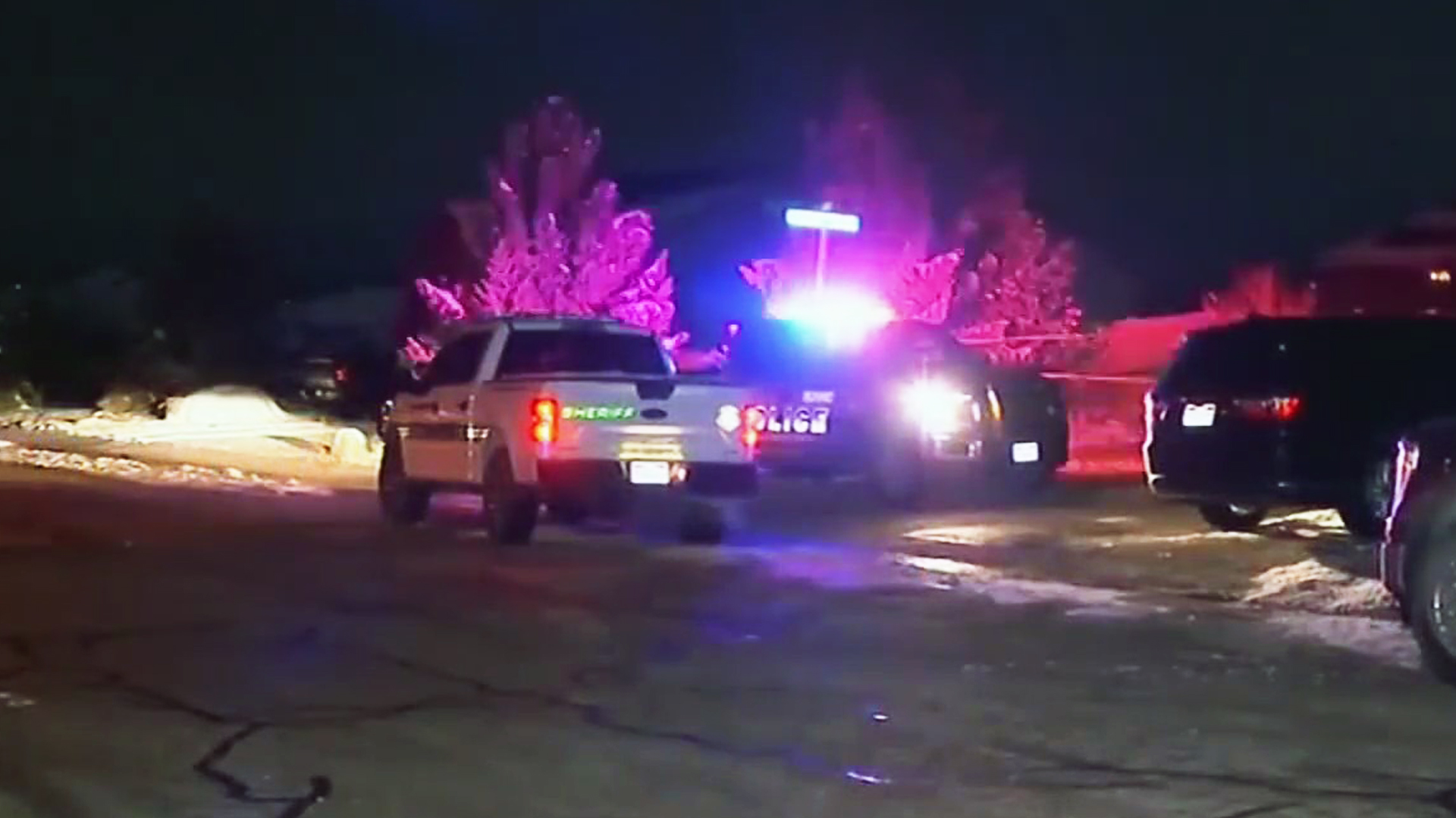 Los habitantes de Enoch lamentan el hallazgo de ocho integrantes de una ...