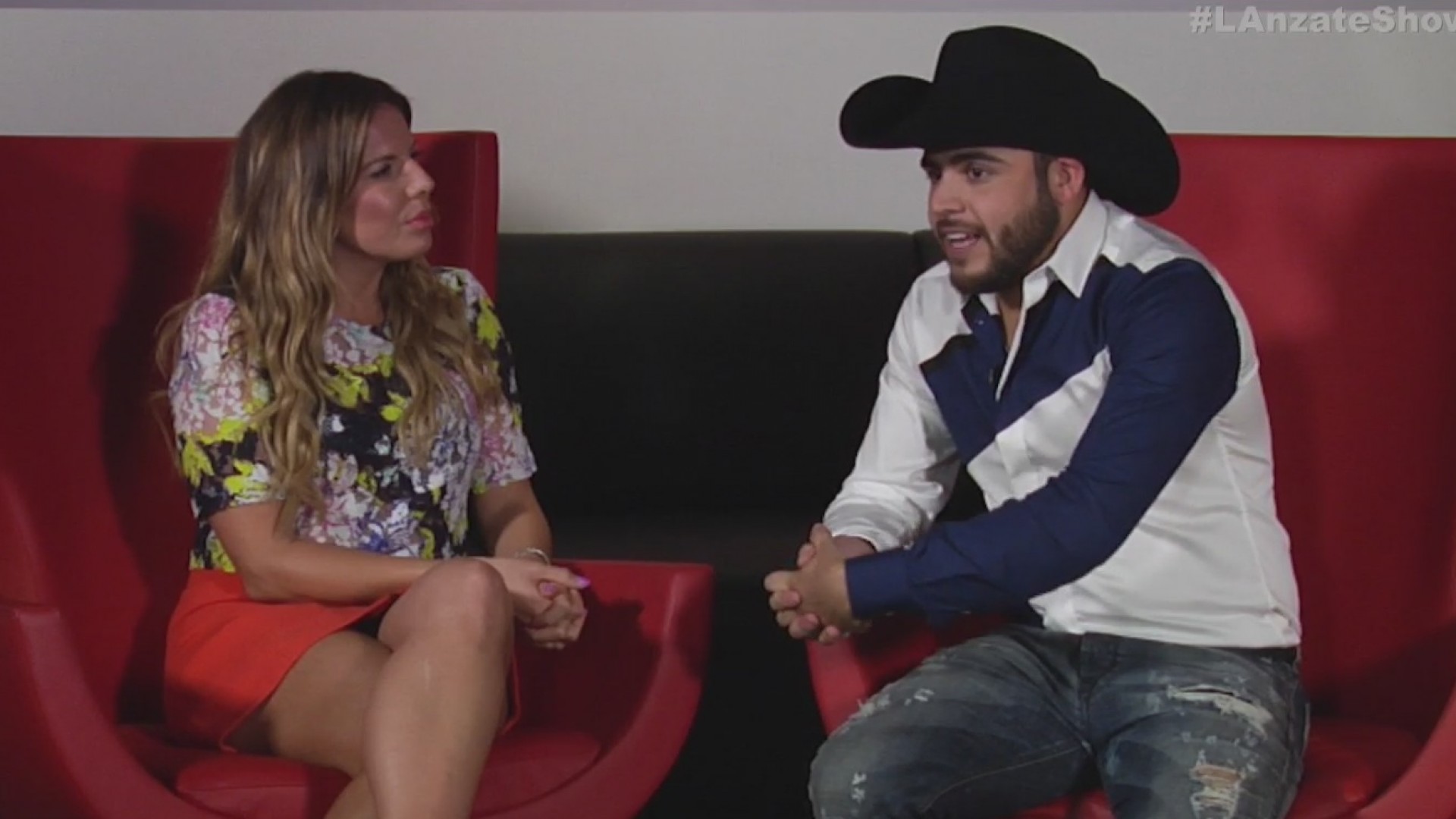Gerardo Ortiz se lanzó con Fernanda | Shows Lánzate | Univision