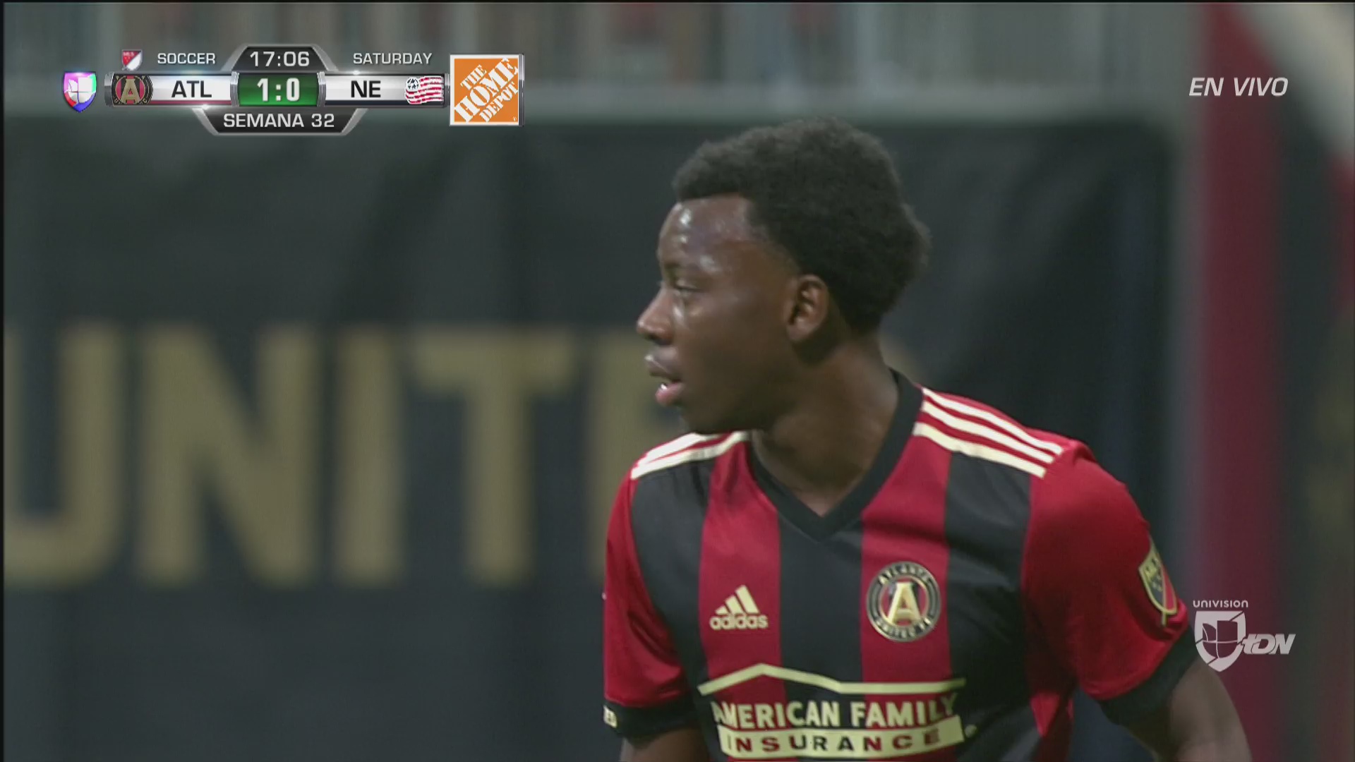 El joven de 16 años George Bello abre el marcador con un golazo ...