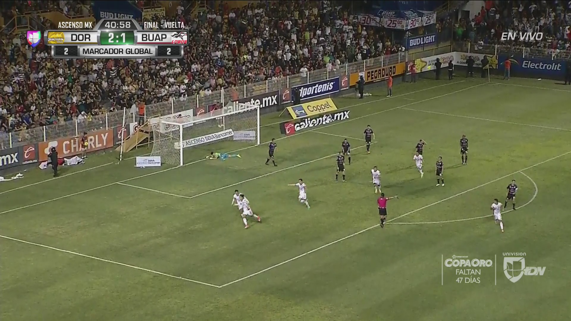 ¡Lobos vuelve a tomar la delantera! | Deportes Fútbol | TUDN Univision