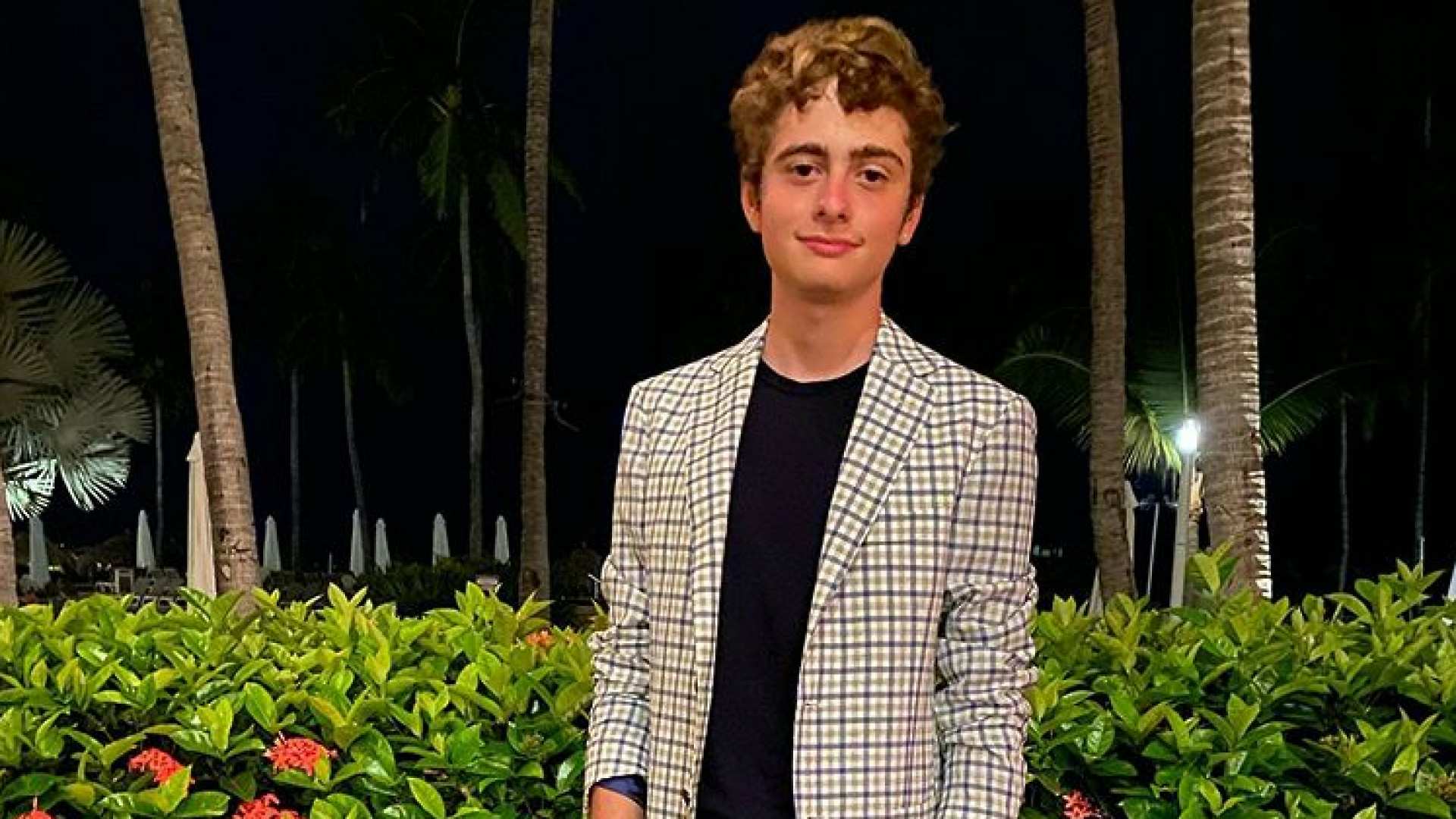 Hijo de Erika Buenfil cambia de look y fans afirman: ‘Pareces un muñeco ... Hijo de Erika Buenfil cambia de look y fans afirman: ‘Pareces un muñeco ...