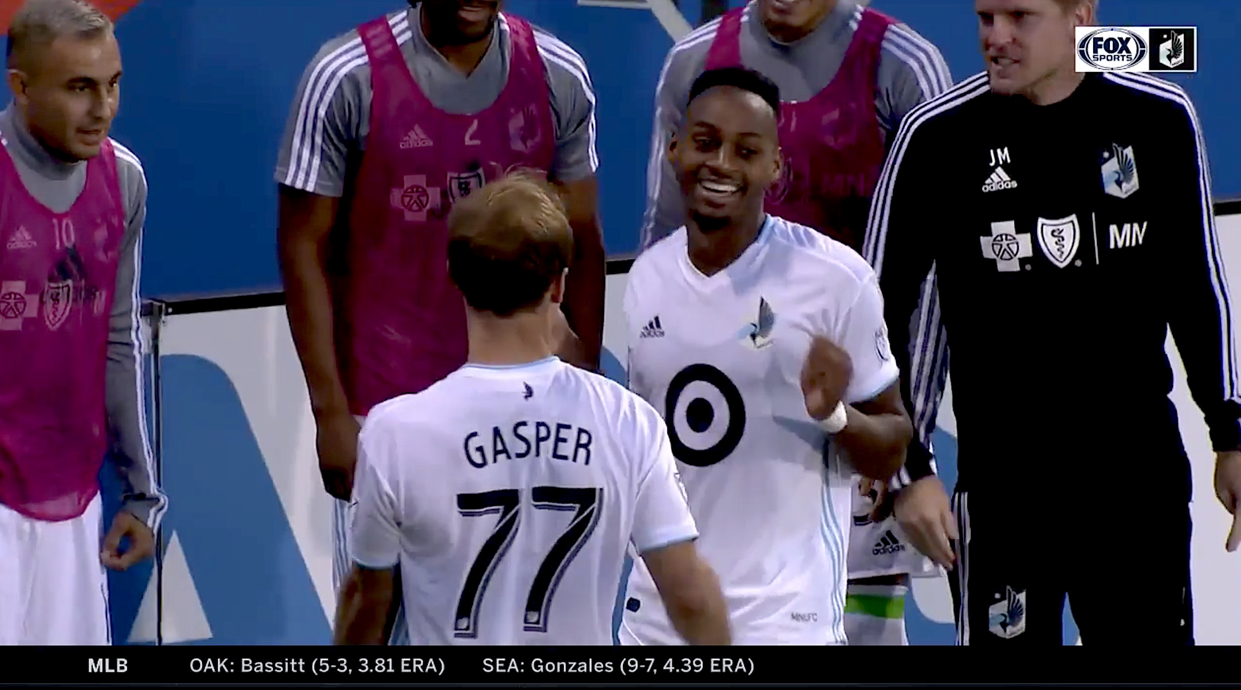 Minnesota remonta el marcador con una sublime recepción y mágica ...