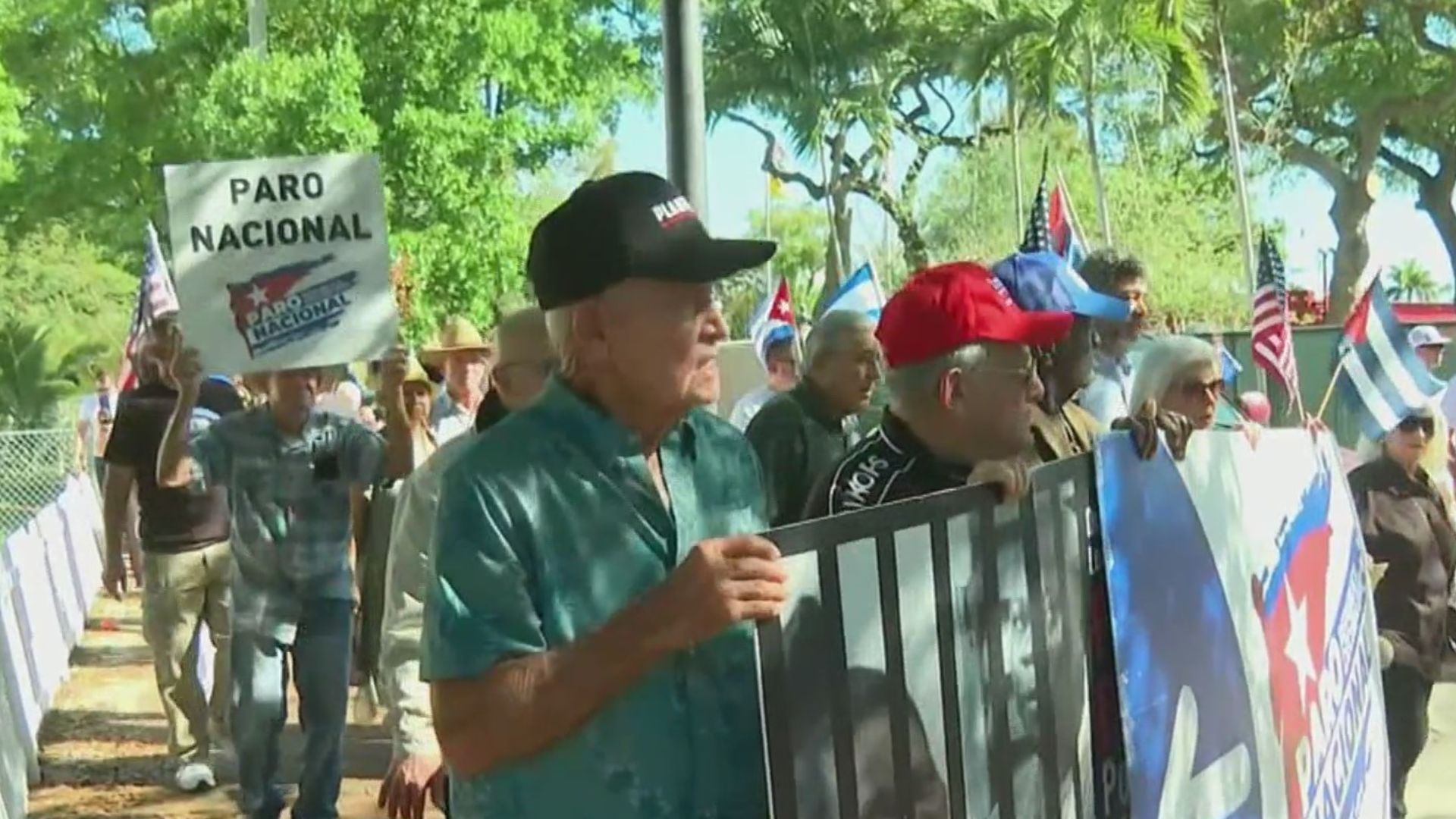 Exilio cubano lidera manifestación en la Pequeña Habana pidiendo ...