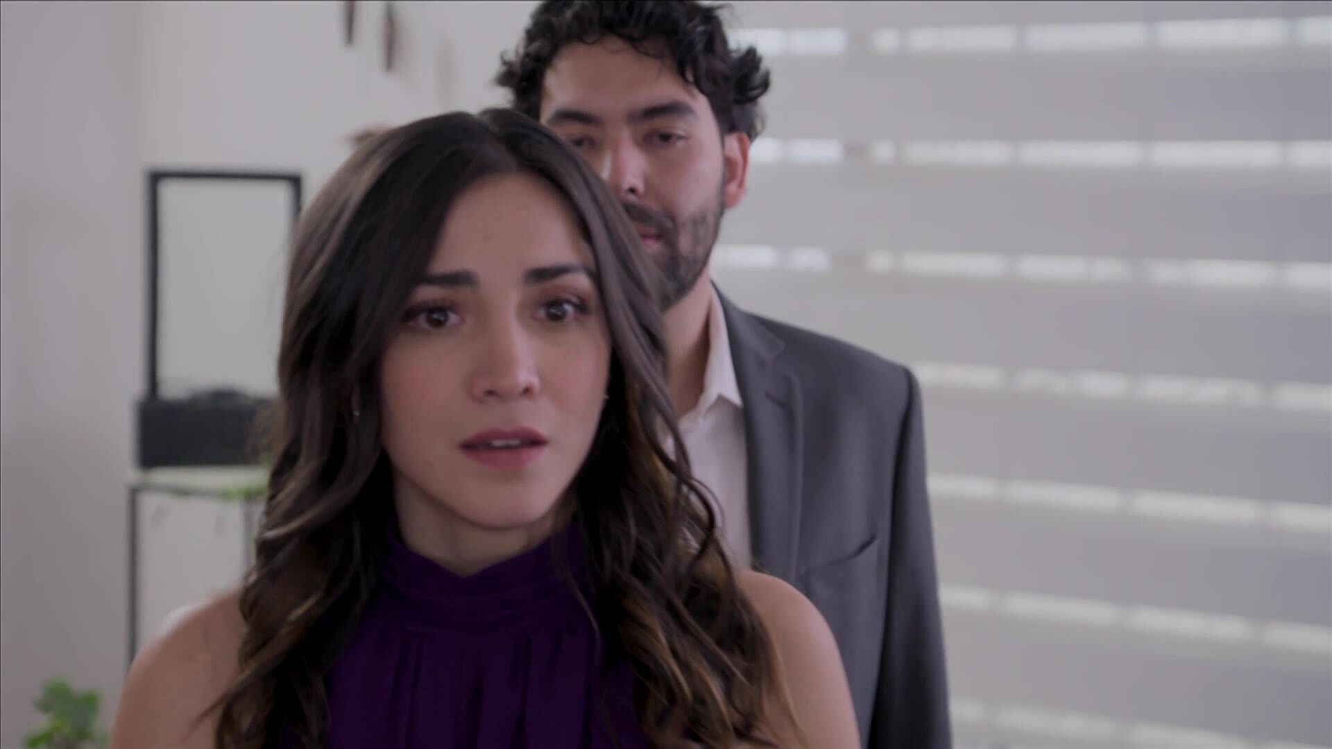 La Rosa de Guadalupe: Valeria descubre que su amiga se quedó con el esposo que ella abandonó ...