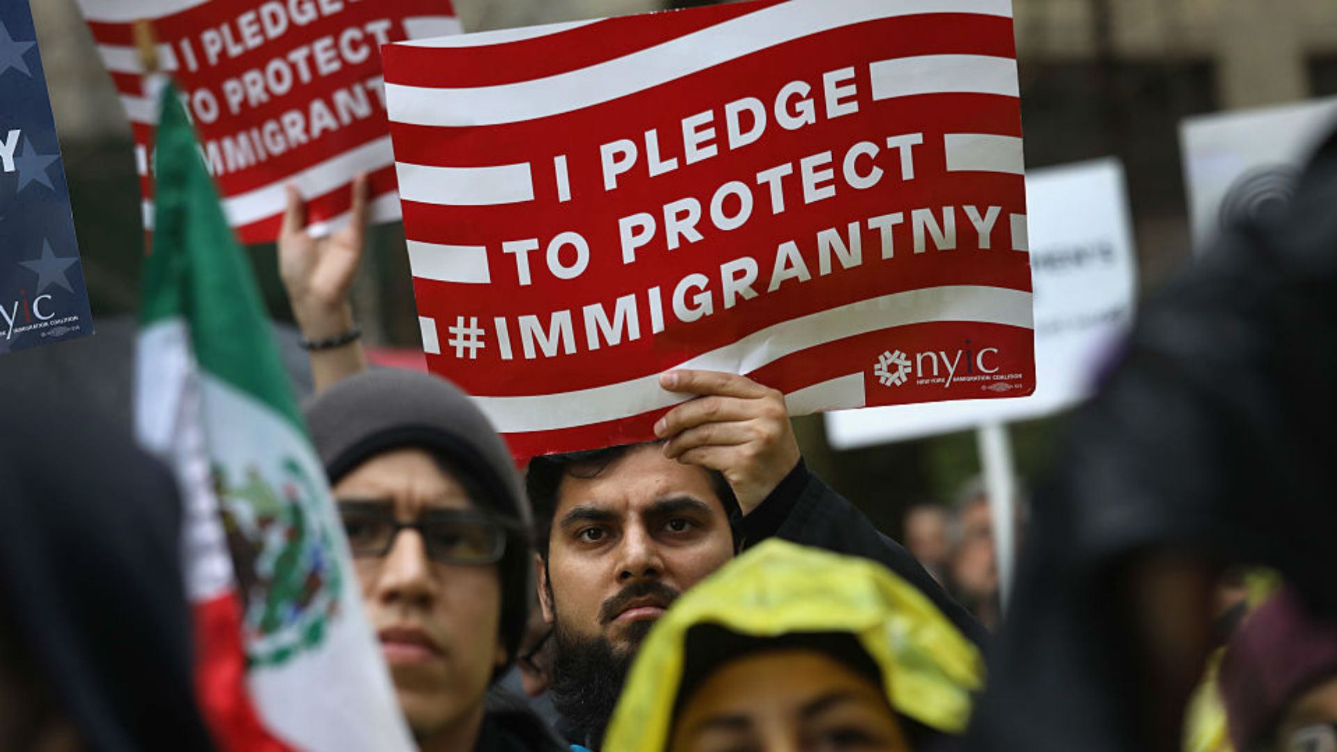 Miles de manifestantes marcharon en defensa de los inmigrantes en ...
