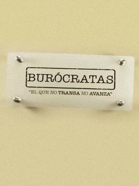Burócratas | Distrito Comedia