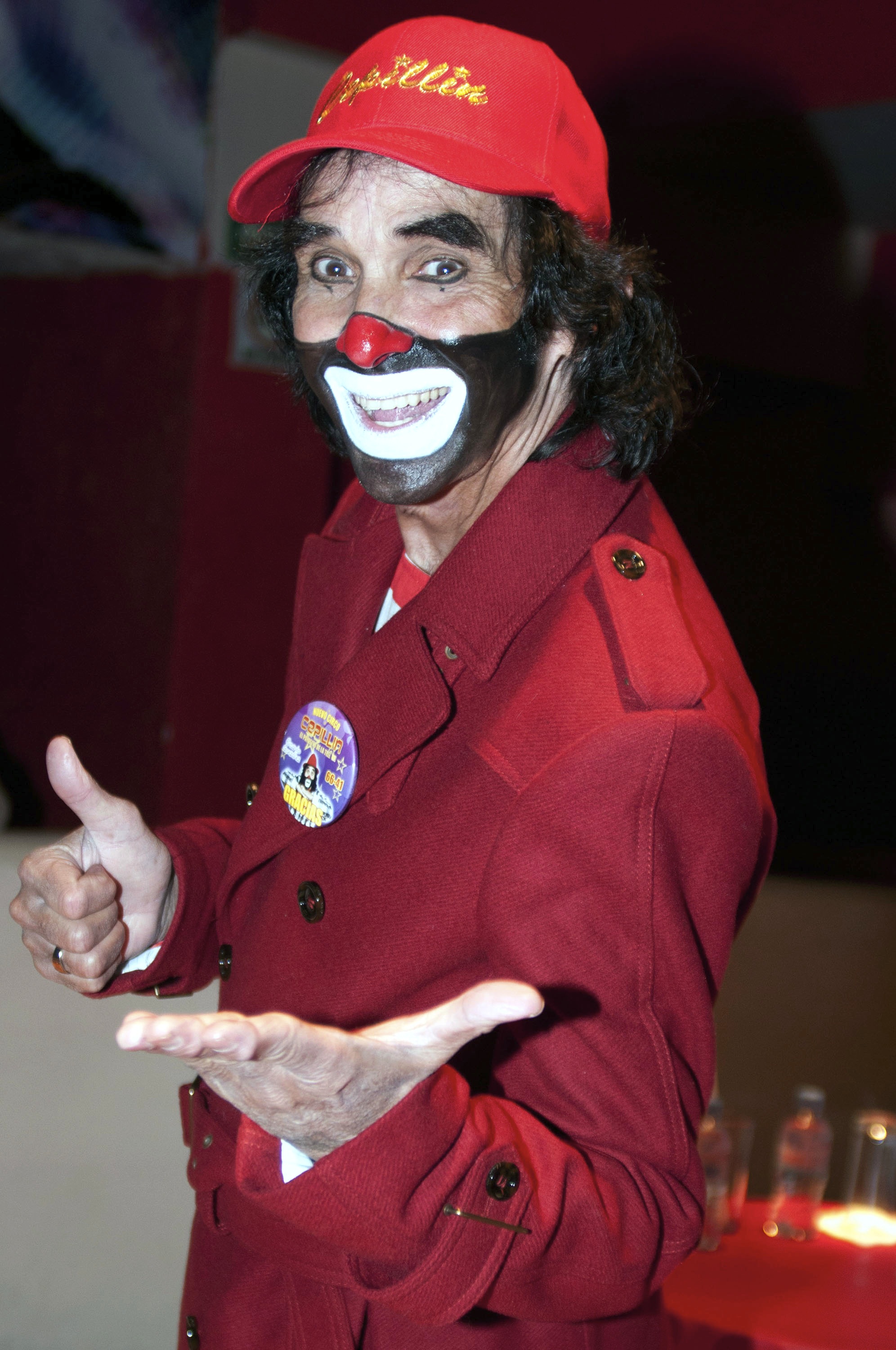 Cepillín ingresa a terapia intensiva tras operación de emergencia; sus ...