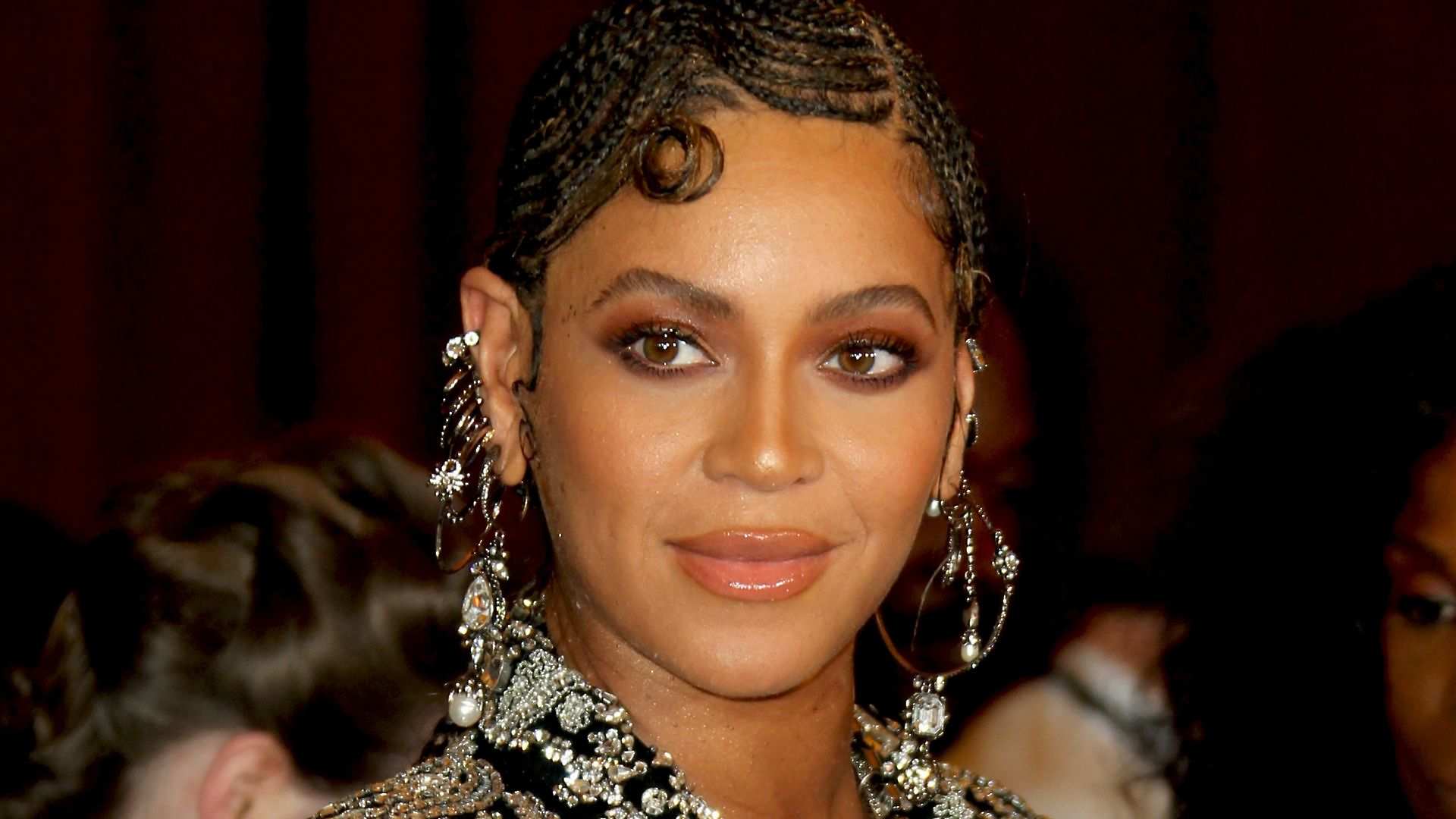 Cinco excentricidades que hacen a Beyoncé una ‘reina’ | Shows Canal U ...