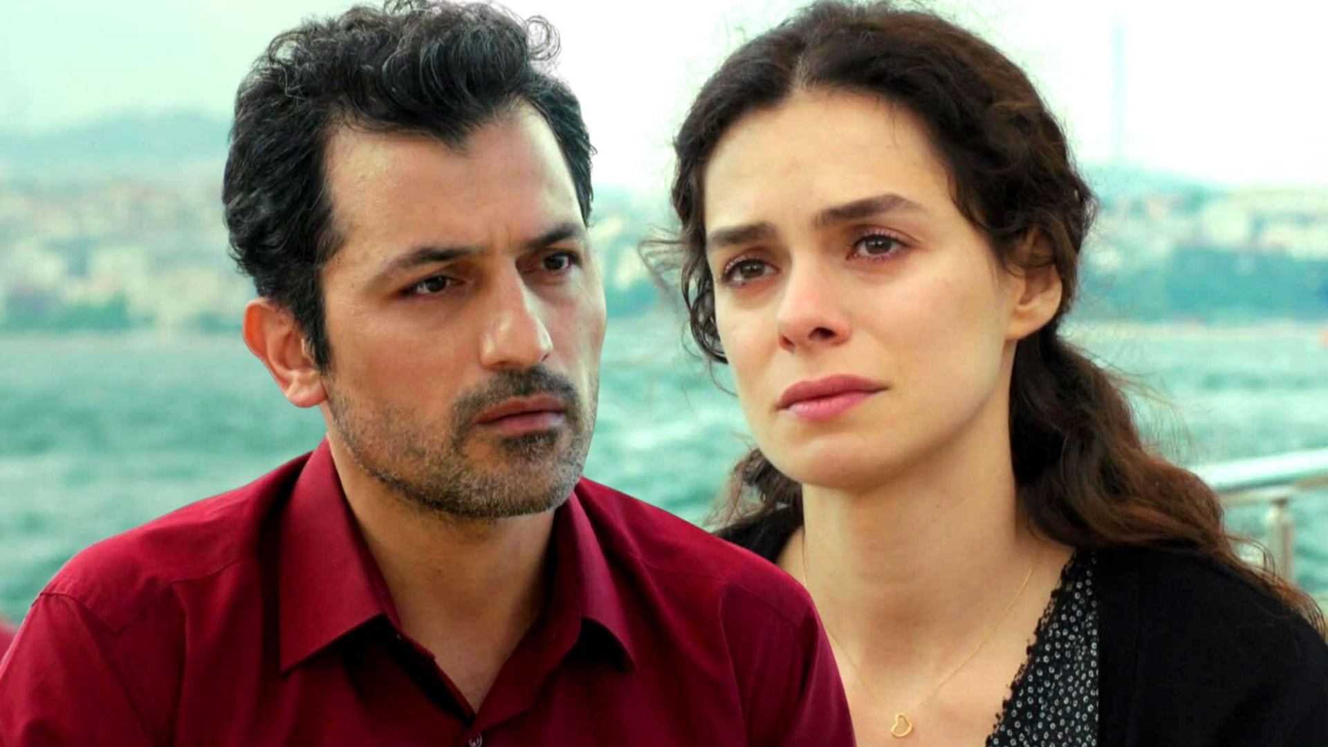 Arif le confiesa a Bahar todo el amor que siente por ella | Novelas Mujer | Univision