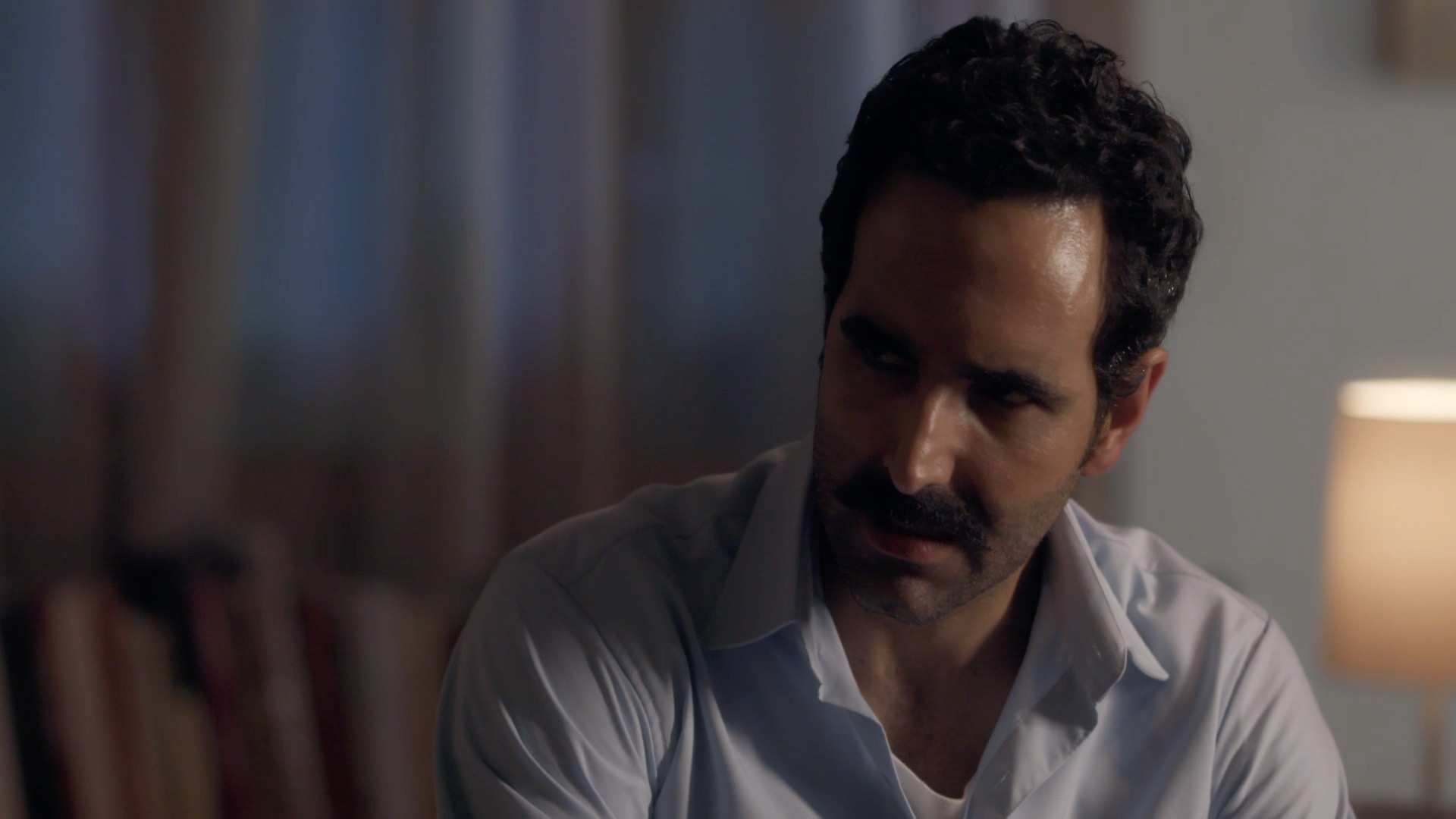 C15: 'El Chino' está dispuesto a todo con tal de saber la verdad | Shows Amar a muerte | Las ...