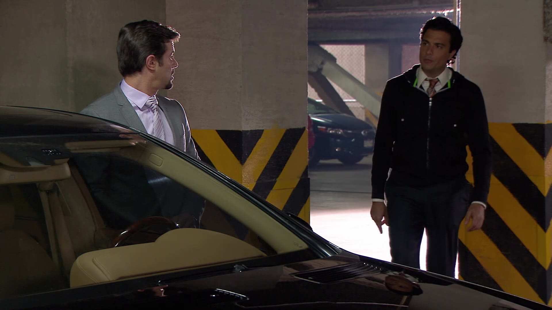 C105: ¡Miguel Ángel y Alejo se encuentran! | Shows Qué pobres tan ricos ...