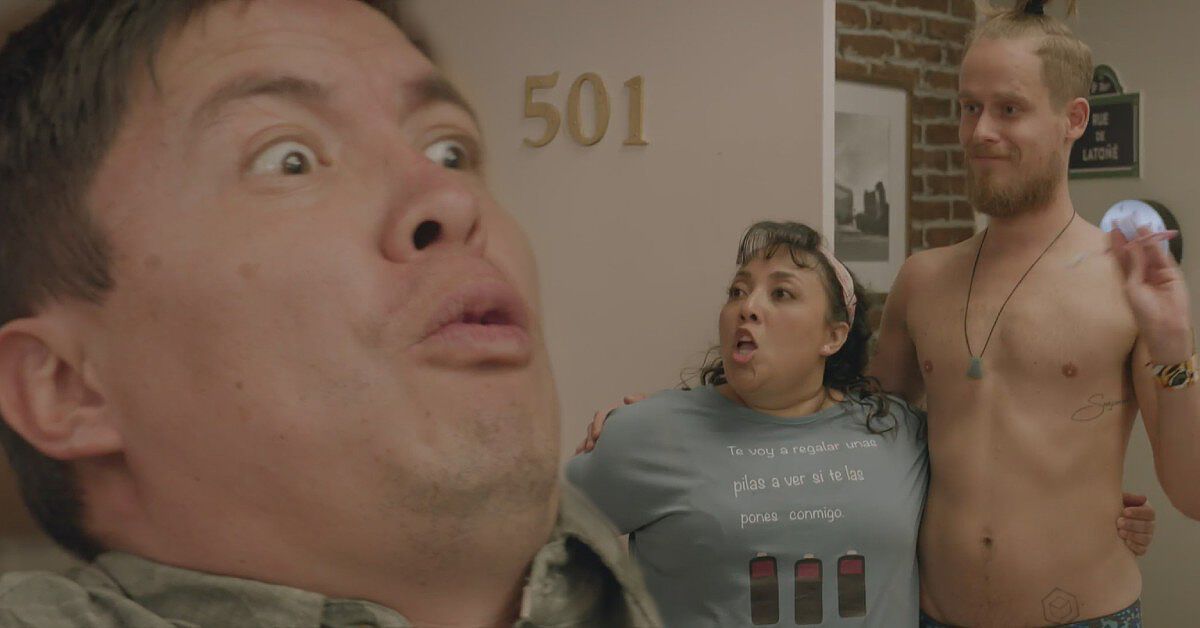 Brayan conoce al novio francés de Toña y recibió un beso en la boca | Shows Videos | Distrito ...