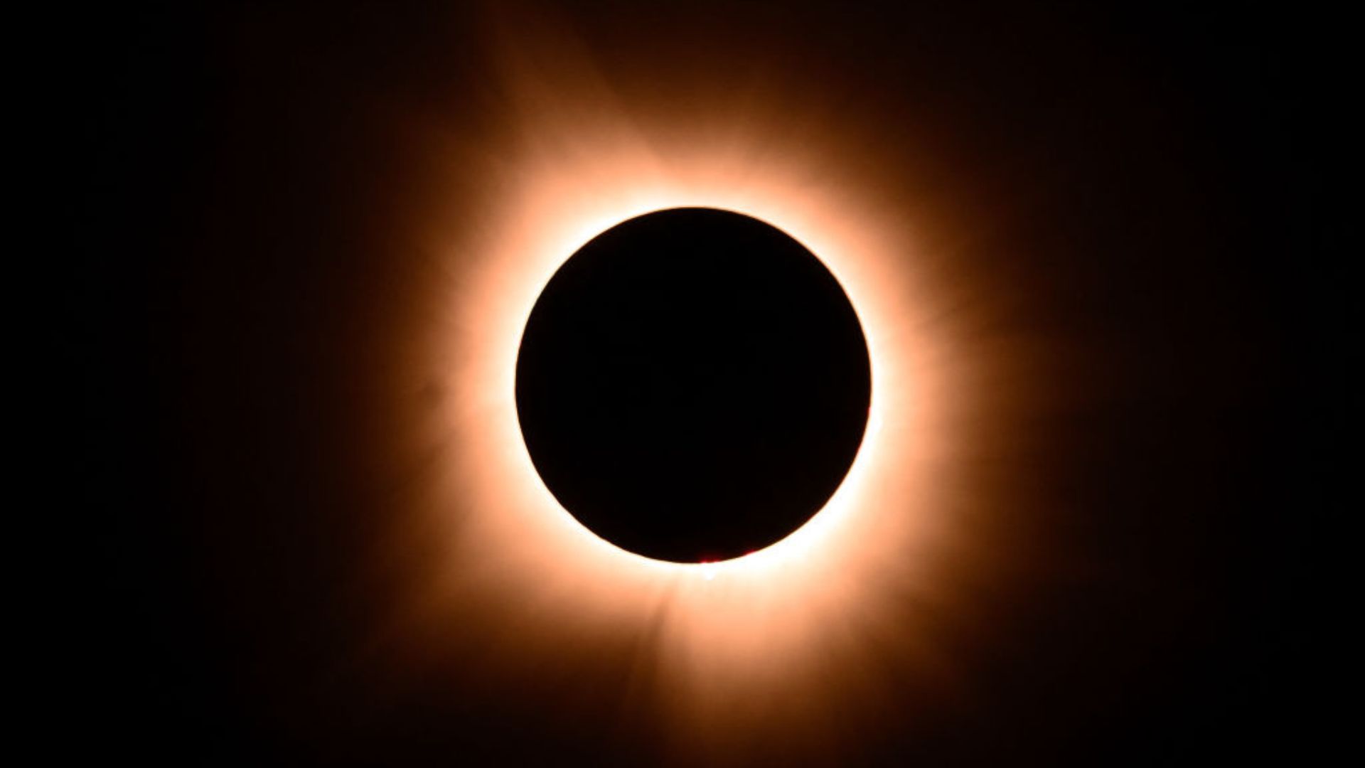 Un experto explica cuáles son los tipos de eclipses solares que existen ...
