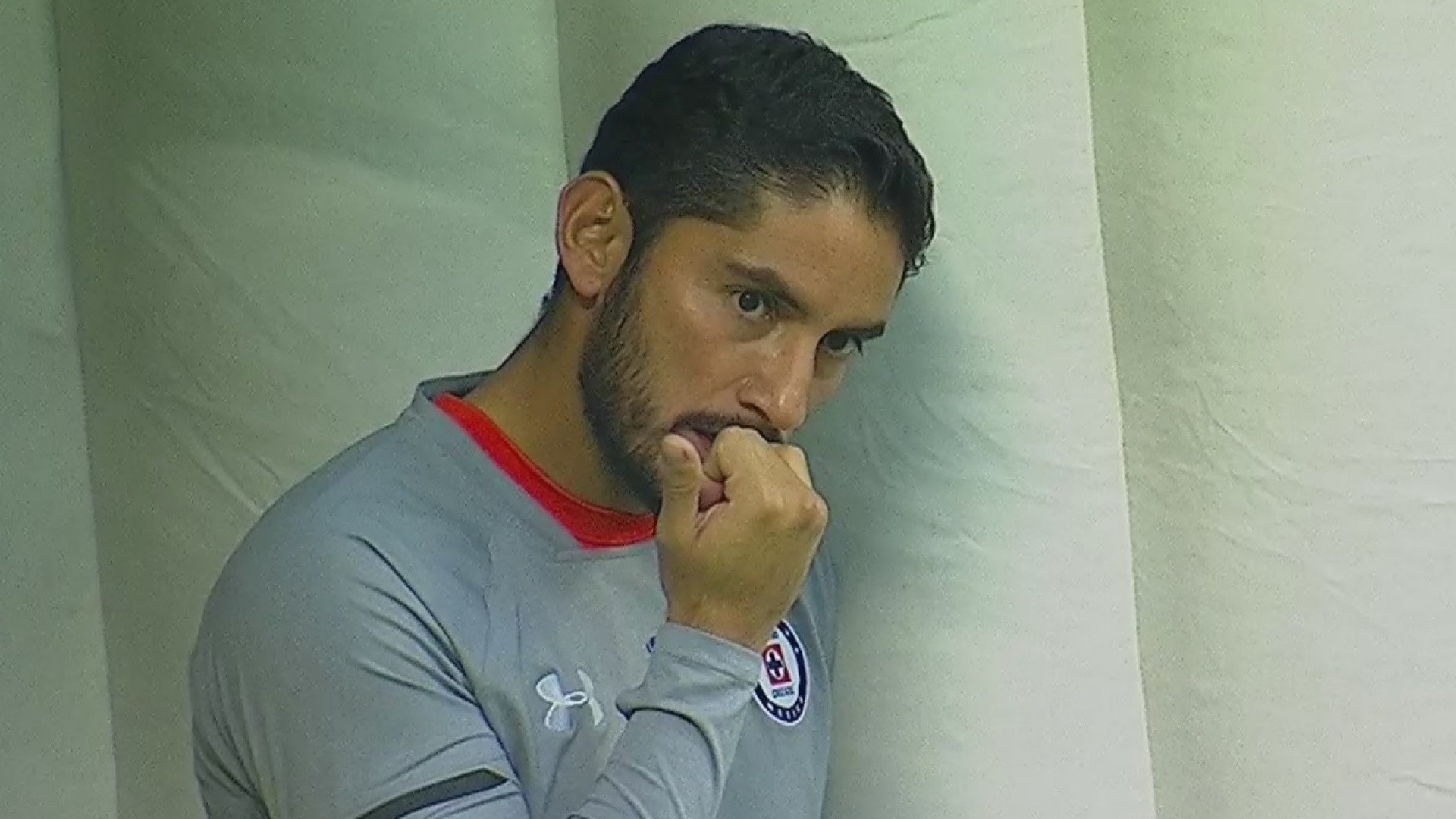 ¿Nervioso? ‘Chuy’ Corona se acabó las uñas, previo a la semi ante León ...