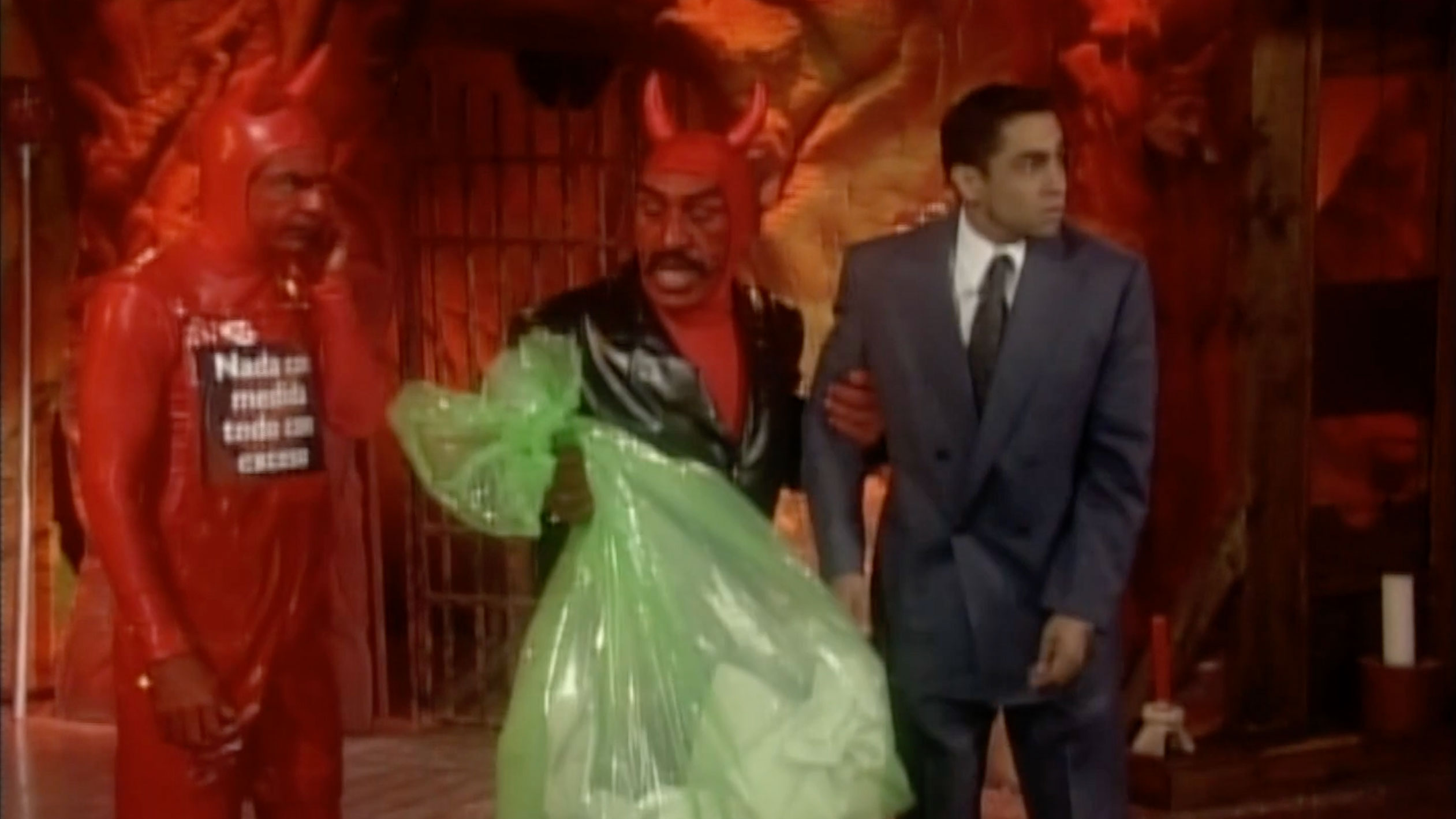 XHDRBZ: El Diablito y su padre expulsan a diputado del infierno | Shows ...