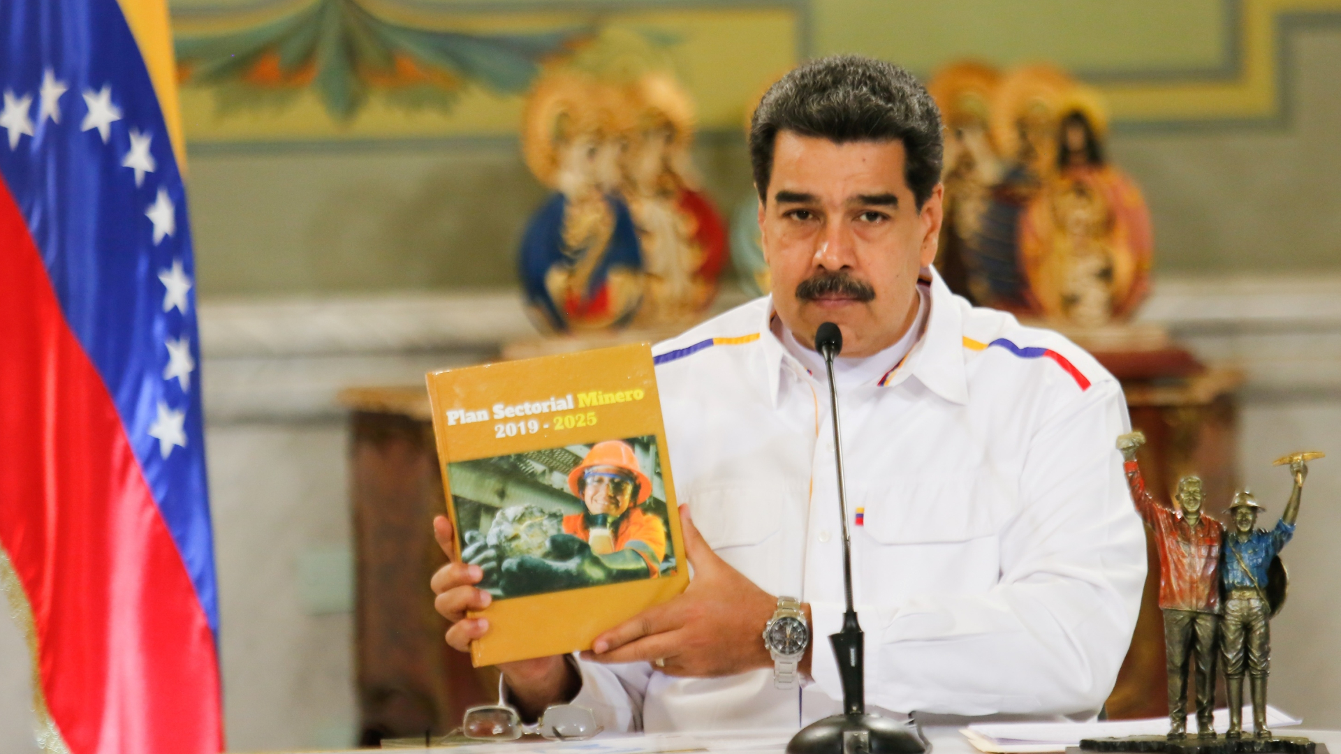El Dictador Y Sus Demonios El Libro Que Revela El Lado Oculto De