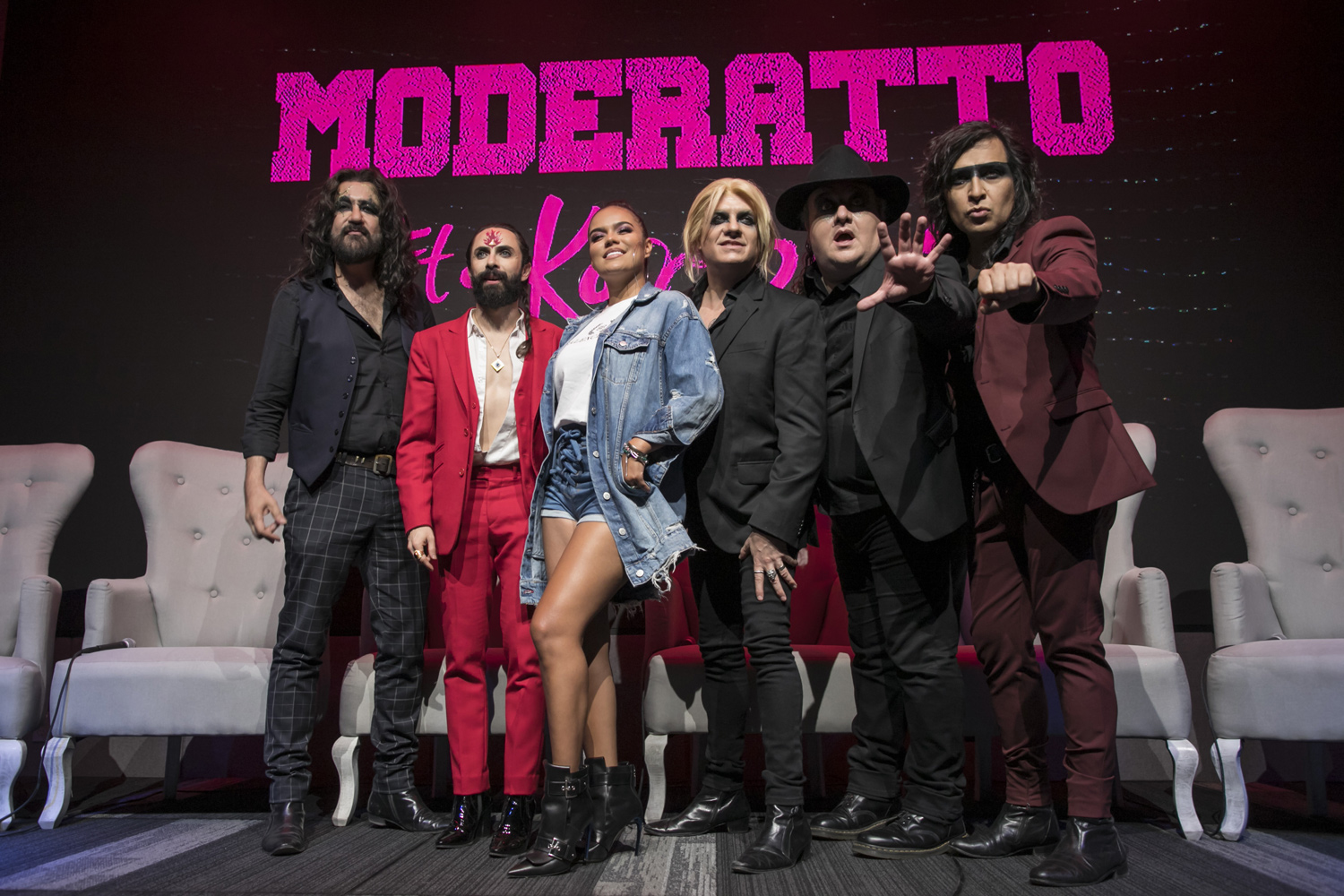 Moderatto y Karol G presentan el tema ‘Caballero’ | Las Estrellas Home ...