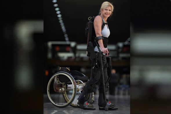 Amanda Boxtel, la mujer con esqueleto biónico | Estilo de Vida | Univision