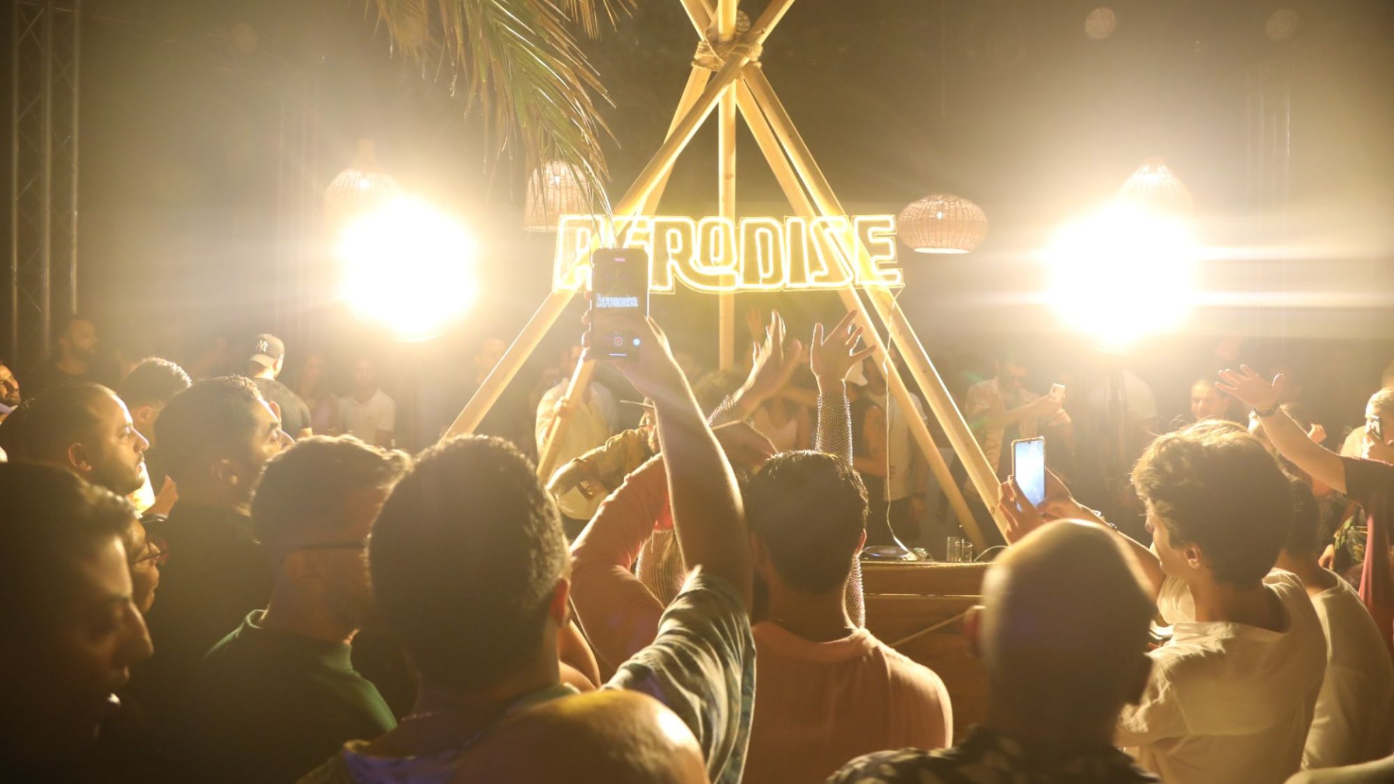 Afrodise, ritmo en la ruinas, la noche en Tulum con un pulso Afrohouse ...