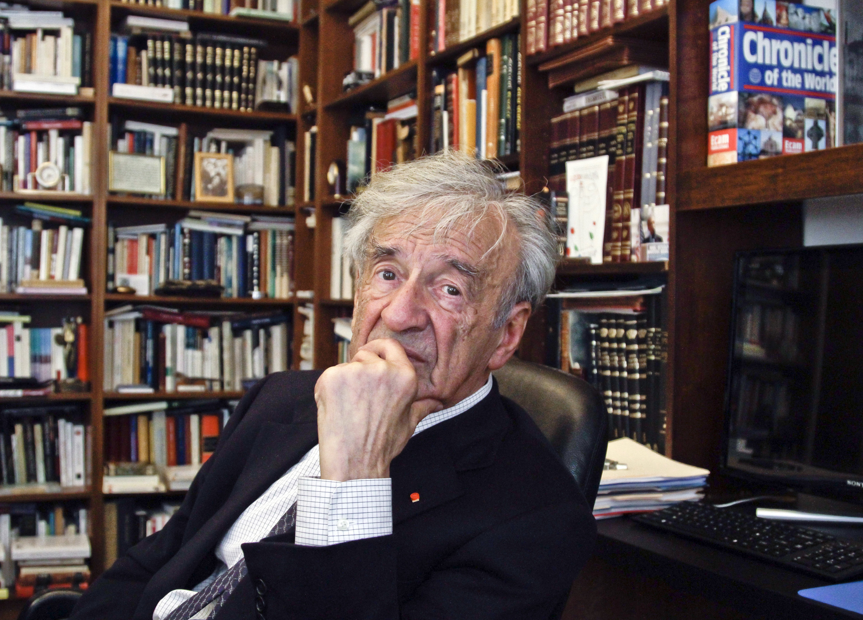 Muere Elie Wiesel, sobreviviente del Holocausto y Premio Nobel ...