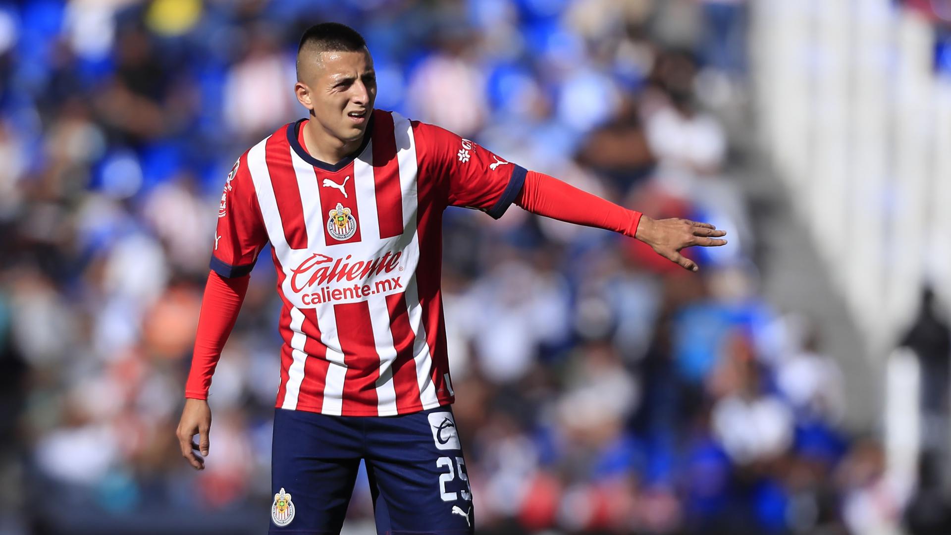 Chivas recupera a Roberto 'Piojo' Alvarado que ya entrena a la par del ...