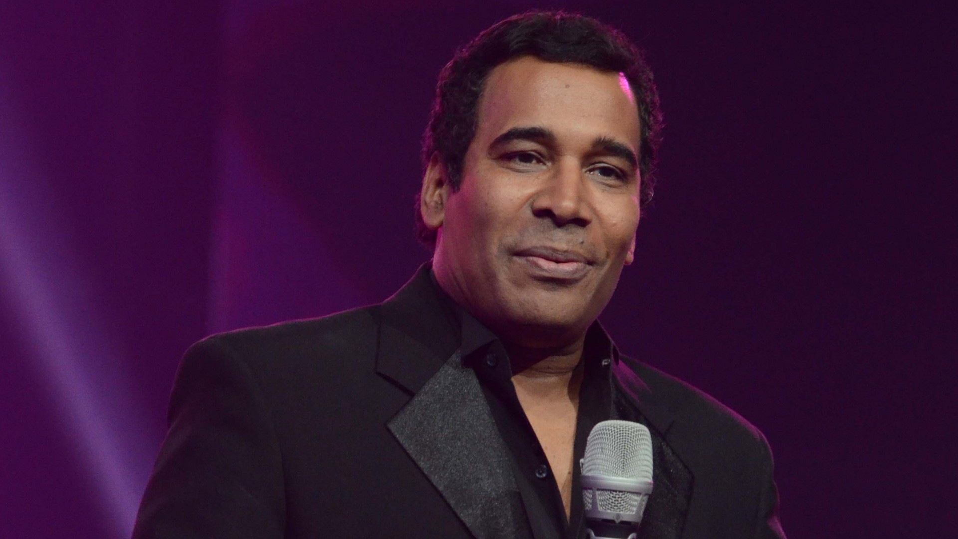 Dos mujeres acusan de acoso sexual al imitador dominicano Julio Sabala ...